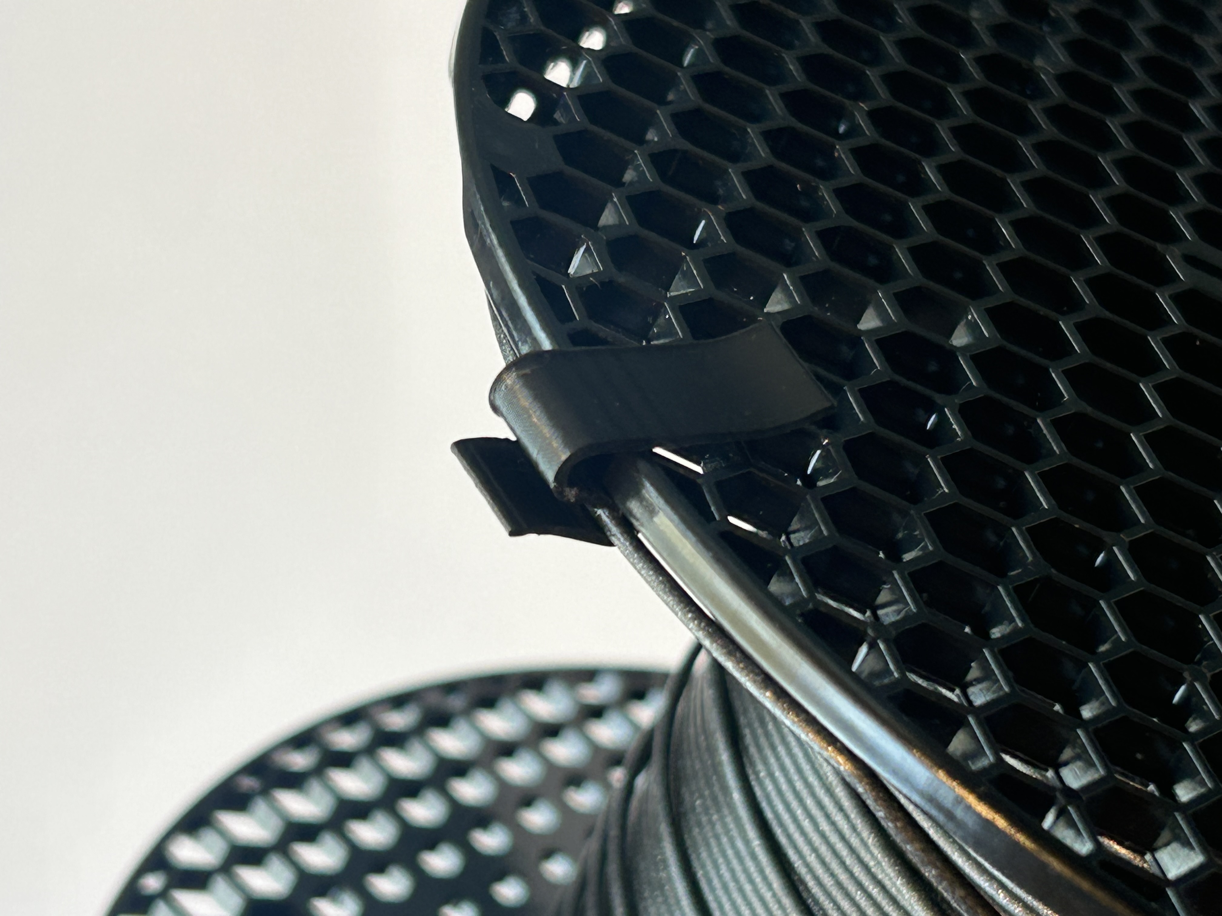 filament bracket/ holder by Modellbau D | Download free STL model ...