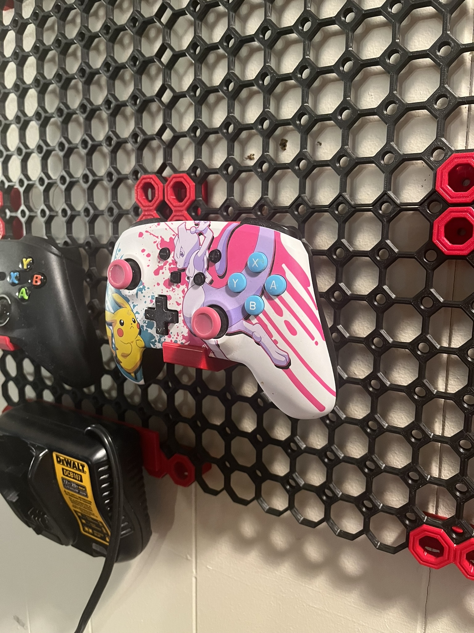 Multiboard Nintendo Switch Controller Mount by fewyn | Download free ...