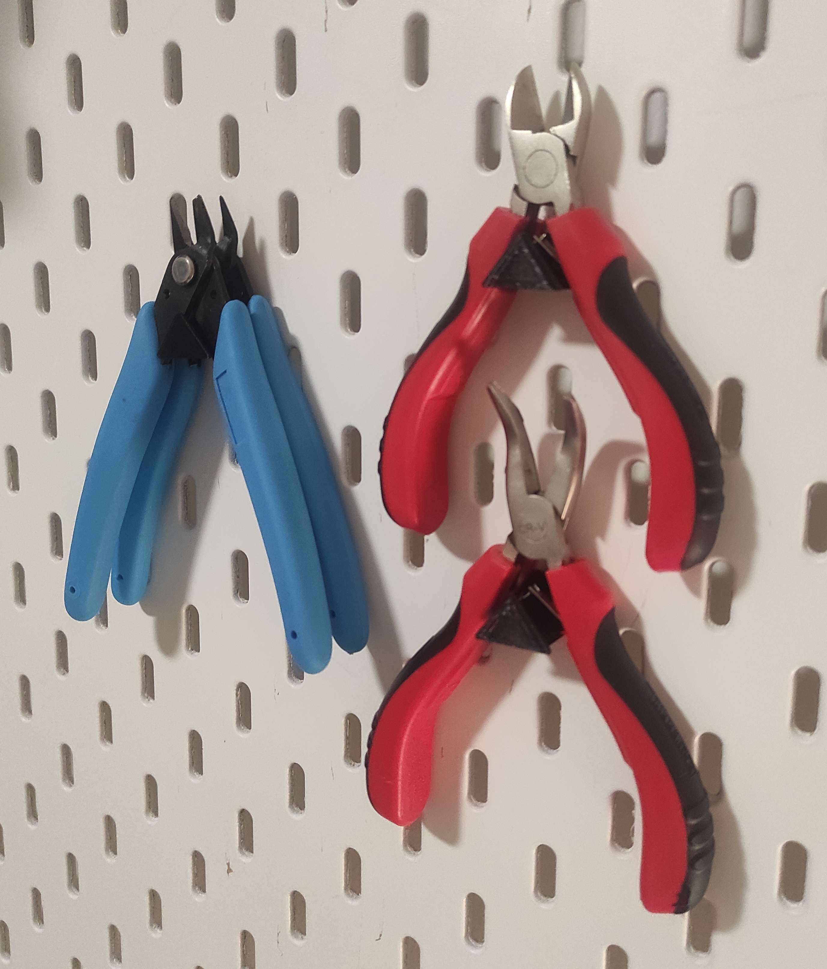 SKÅDIS | Plier holder by D - Model | Download free STL model ...