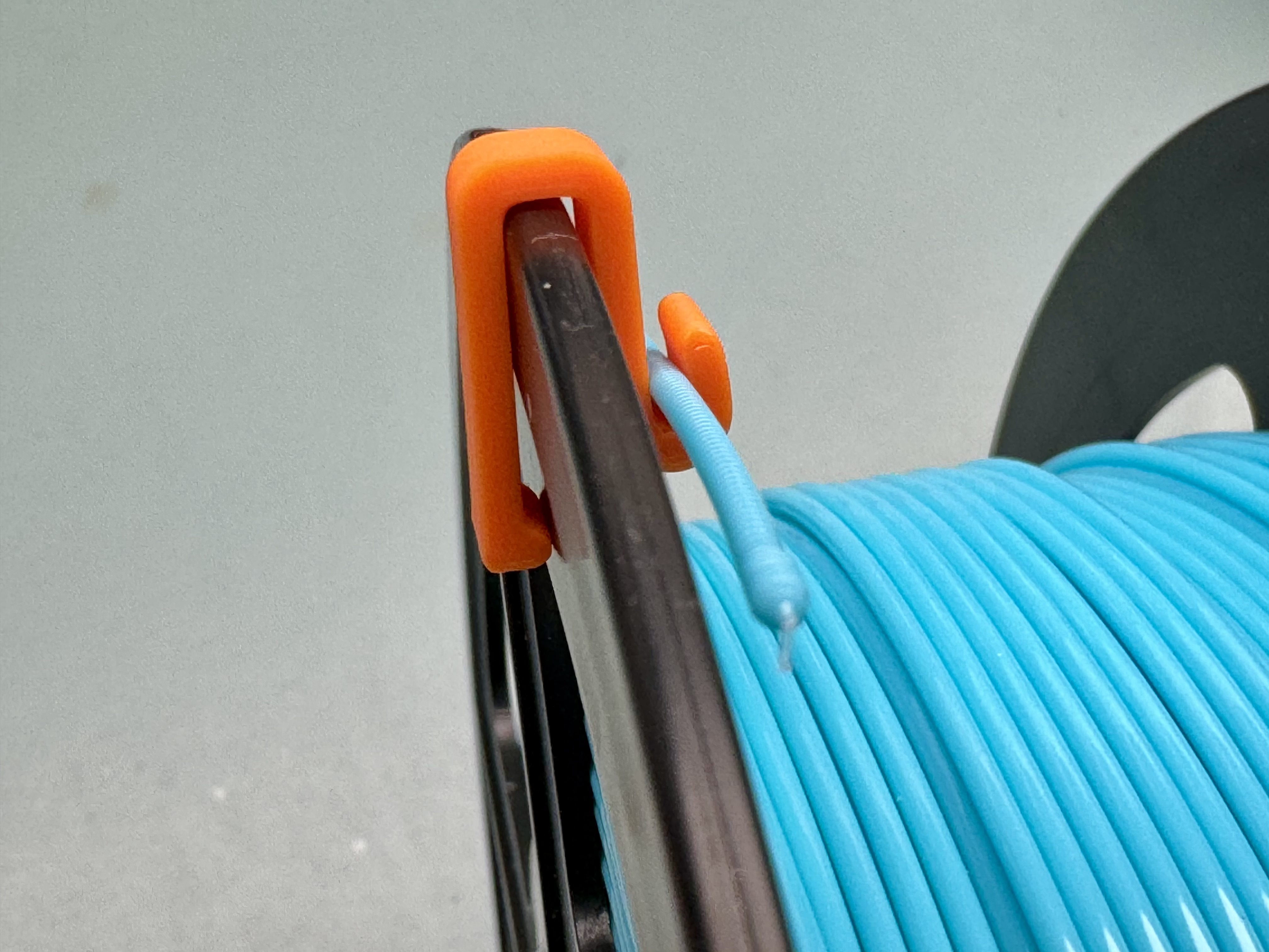 Universal Spool Filament Clip by Gaudibursch74 | Download free STL ...