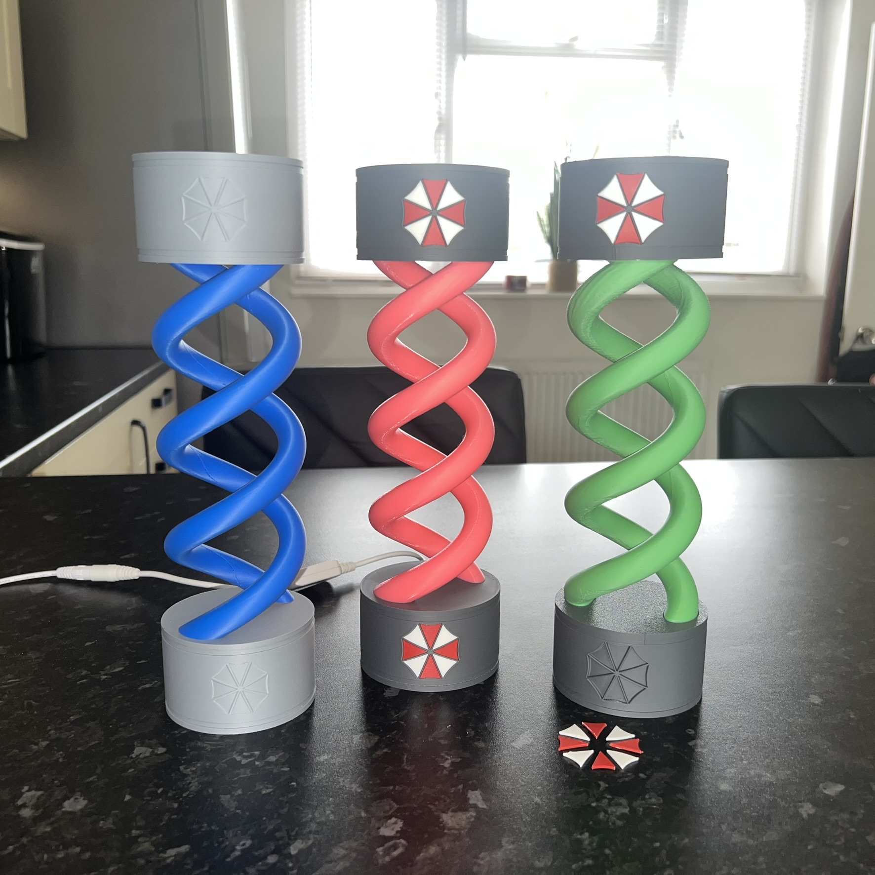 Resident Evil T-Virus Lamp par Xander Designs | Téléchargez ...