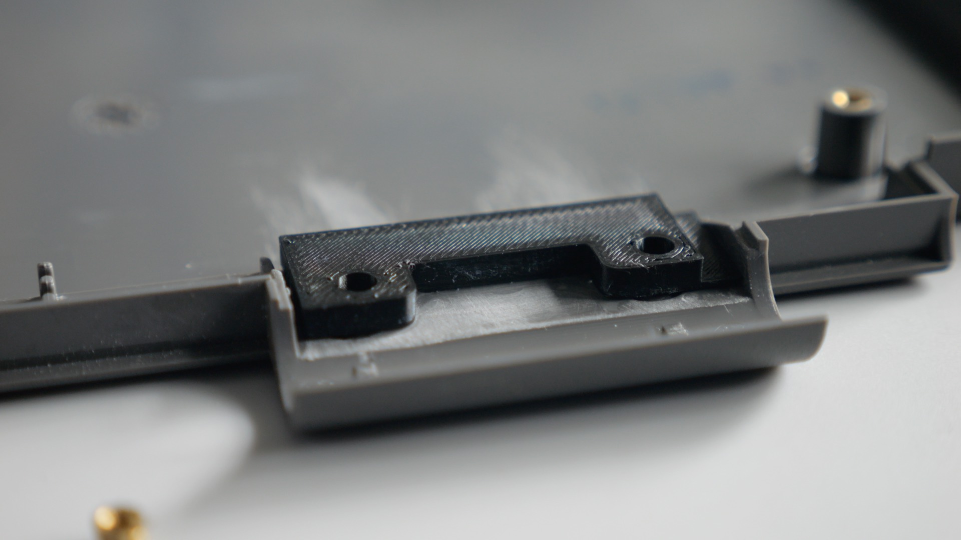 Macintosh PowerBook 150 Repair Brackets by This Does Not Compute ...