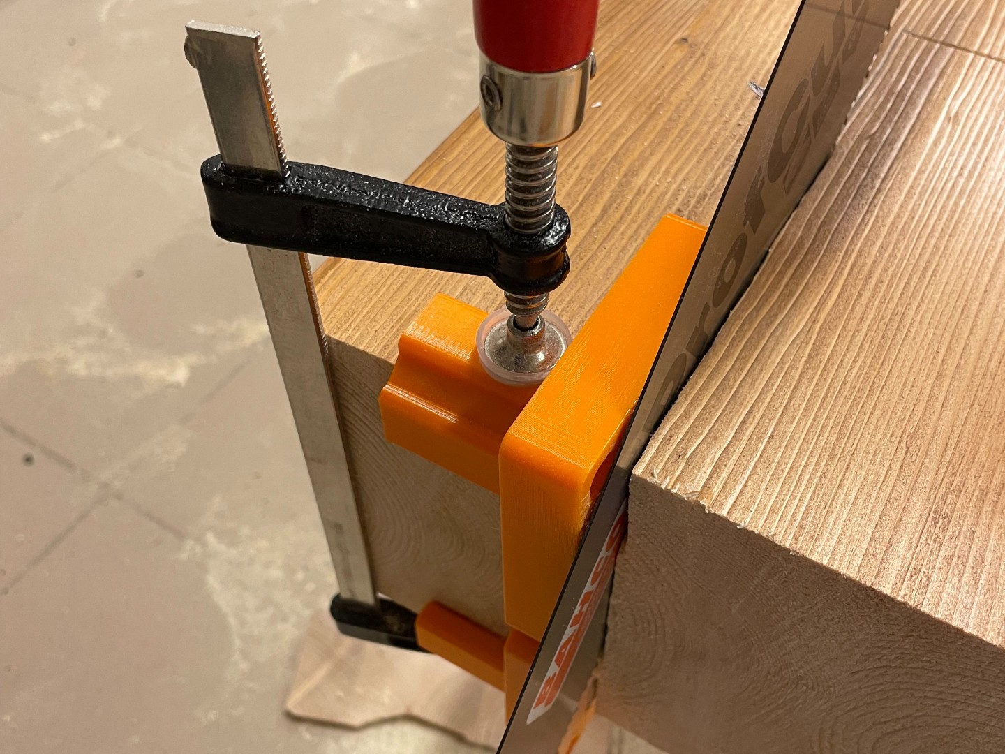 Corner saw cut guide / Clamp by RobSmo | Download free STL model ...
