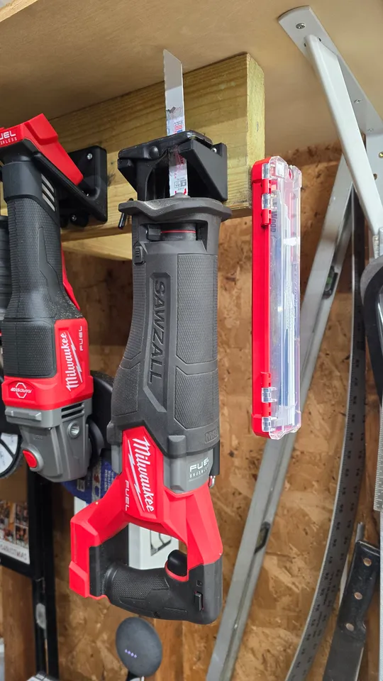 Milwaukee M18 Sawzall Bracket by Tyler Strub | Download free STL model ...