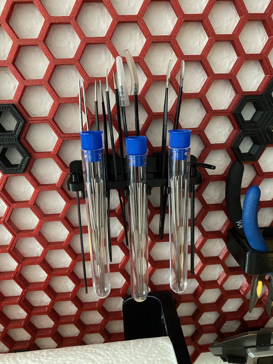 Custom holder for honeycomb storage wall system (HSW) by Robin ...