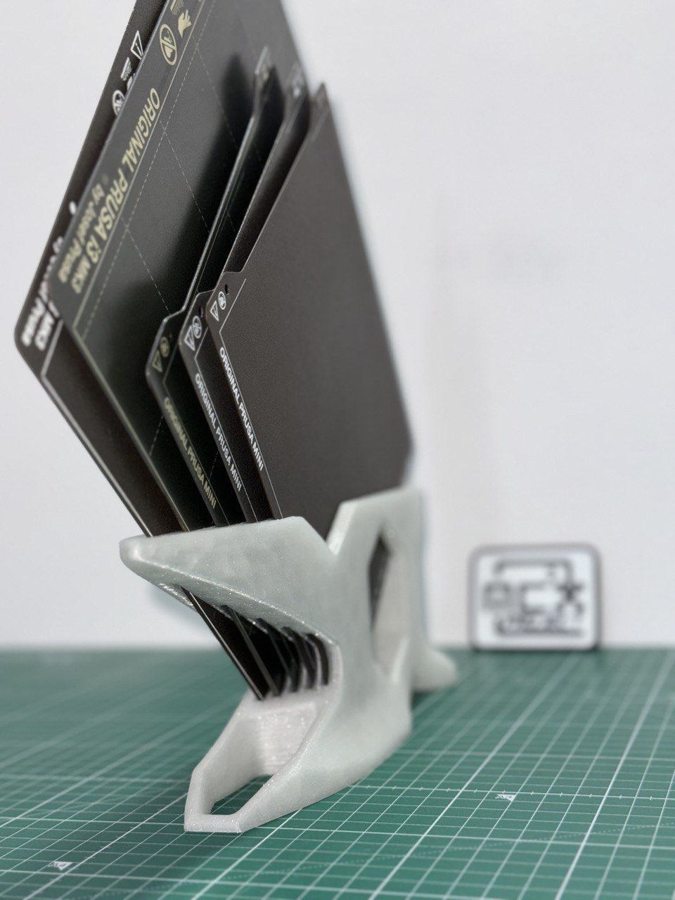 Fan Bed/Plate Holder UNIVERSAL by mc2_project3d | Download free STL ...