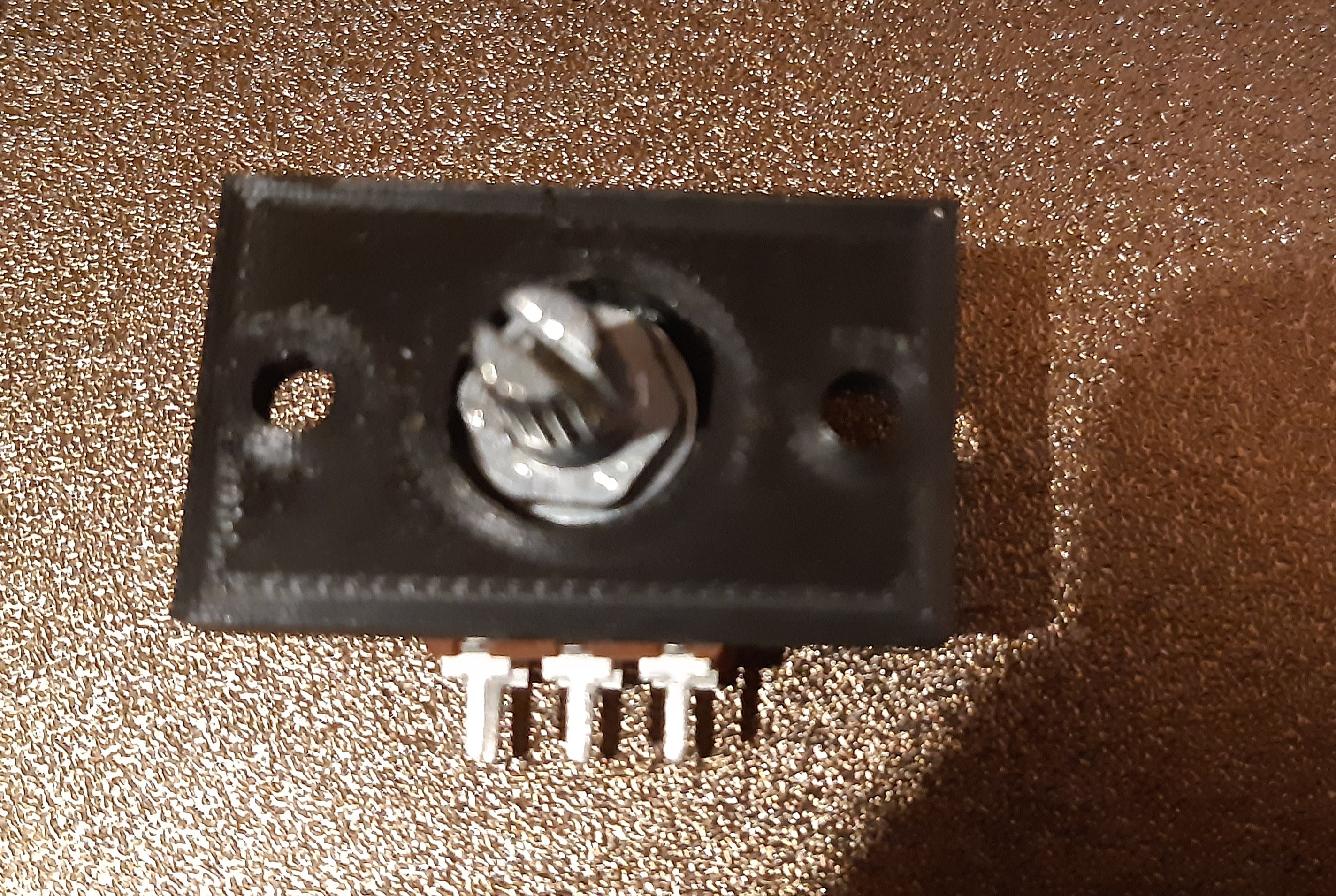 Interlocking Knob Mechanism for rotating potentiometer by Gilberto ...