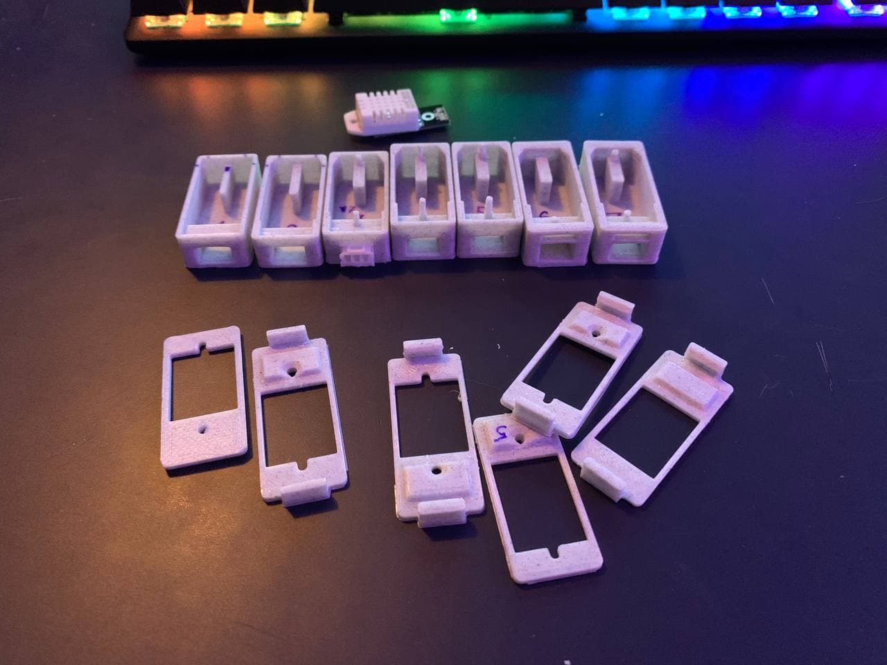 DHT22 case by brushknight | Download free STL model | Printables.com