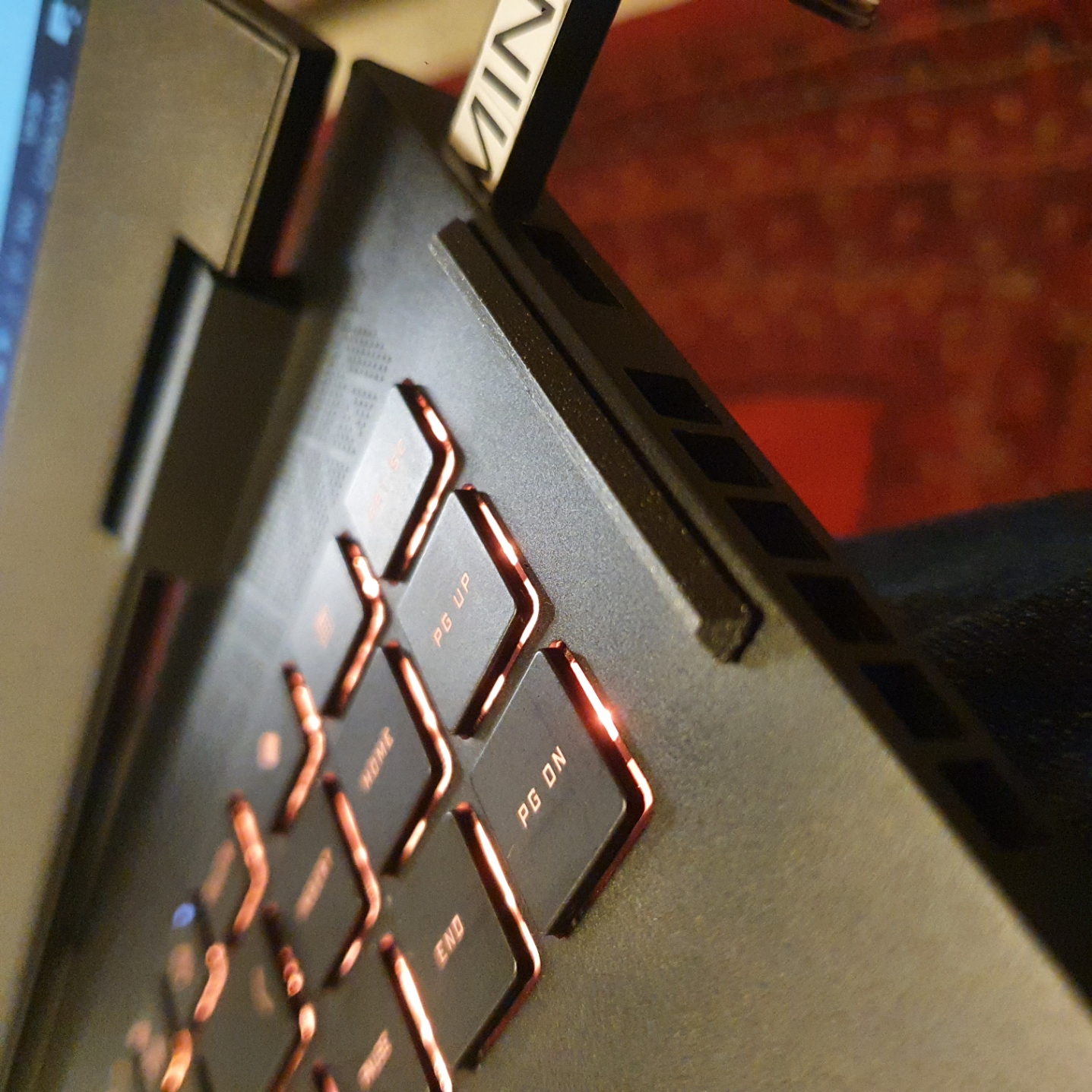 Omen 15 Screen lifters von VolpFox | Kostenloses STL-Modell ...