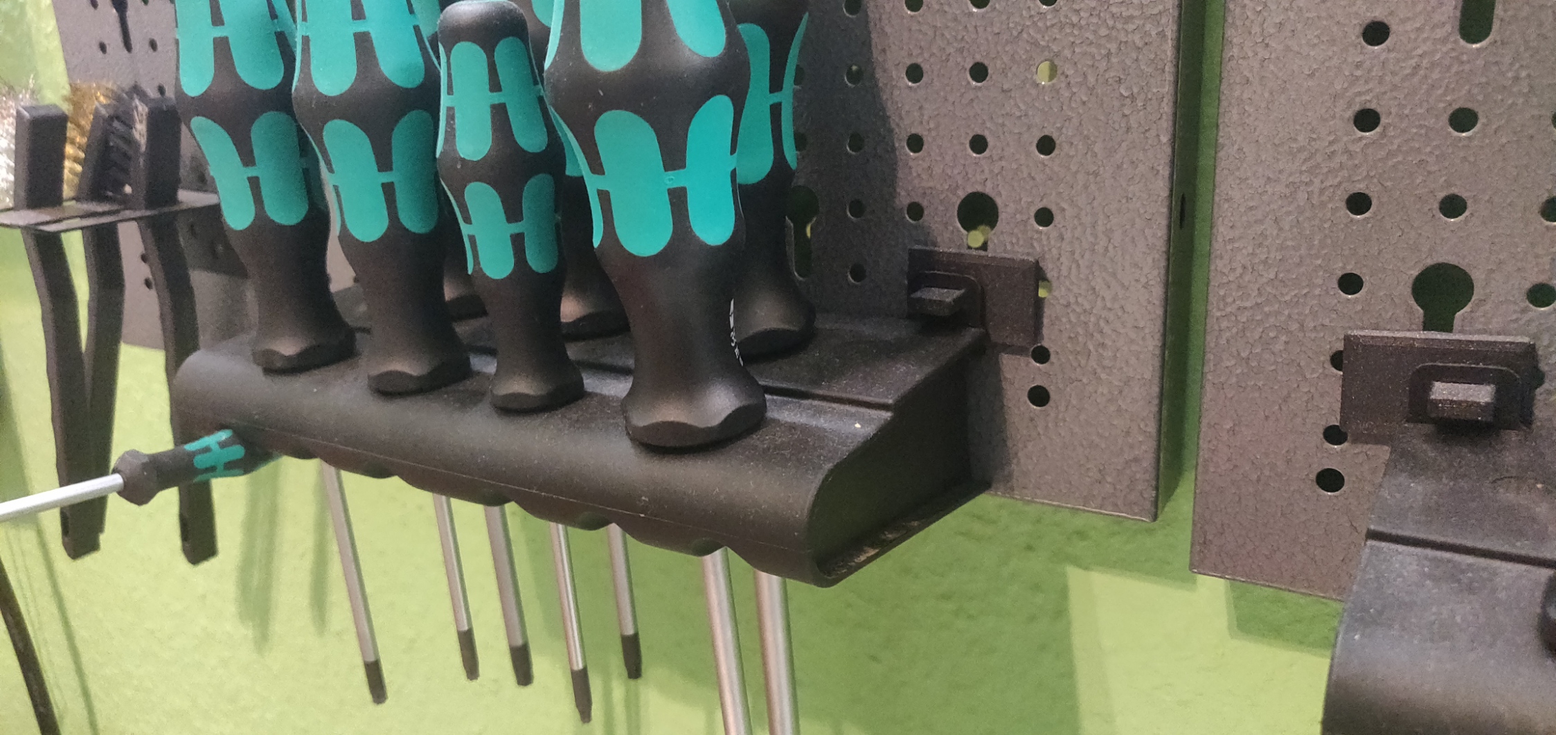 Wera Rack hook adapter by Omar Maaly | Download free STL model ...