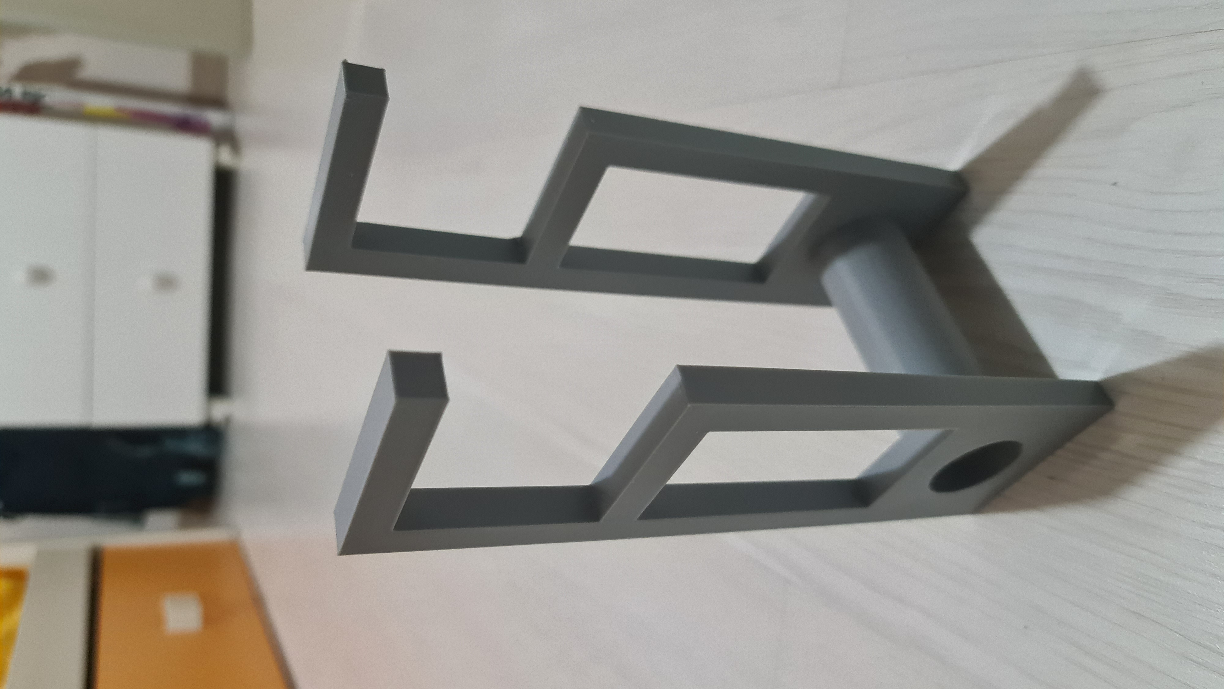 Filament support for shelf or stick by Ferdinando Di Caterino ...