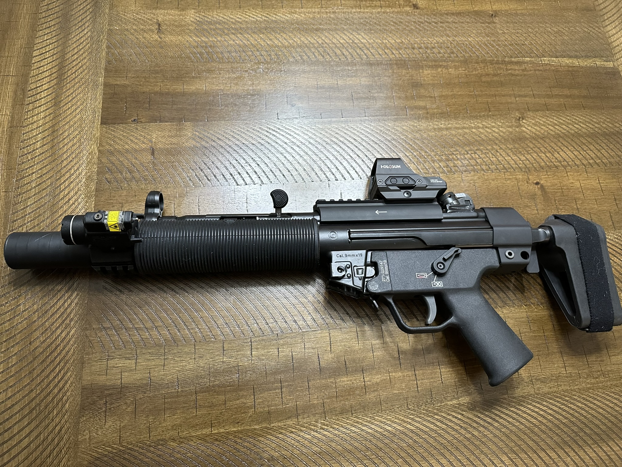 MP5-SD Shroud V4 (Optional Pic Rails & Tri-Lug Support) by c | Download ...
