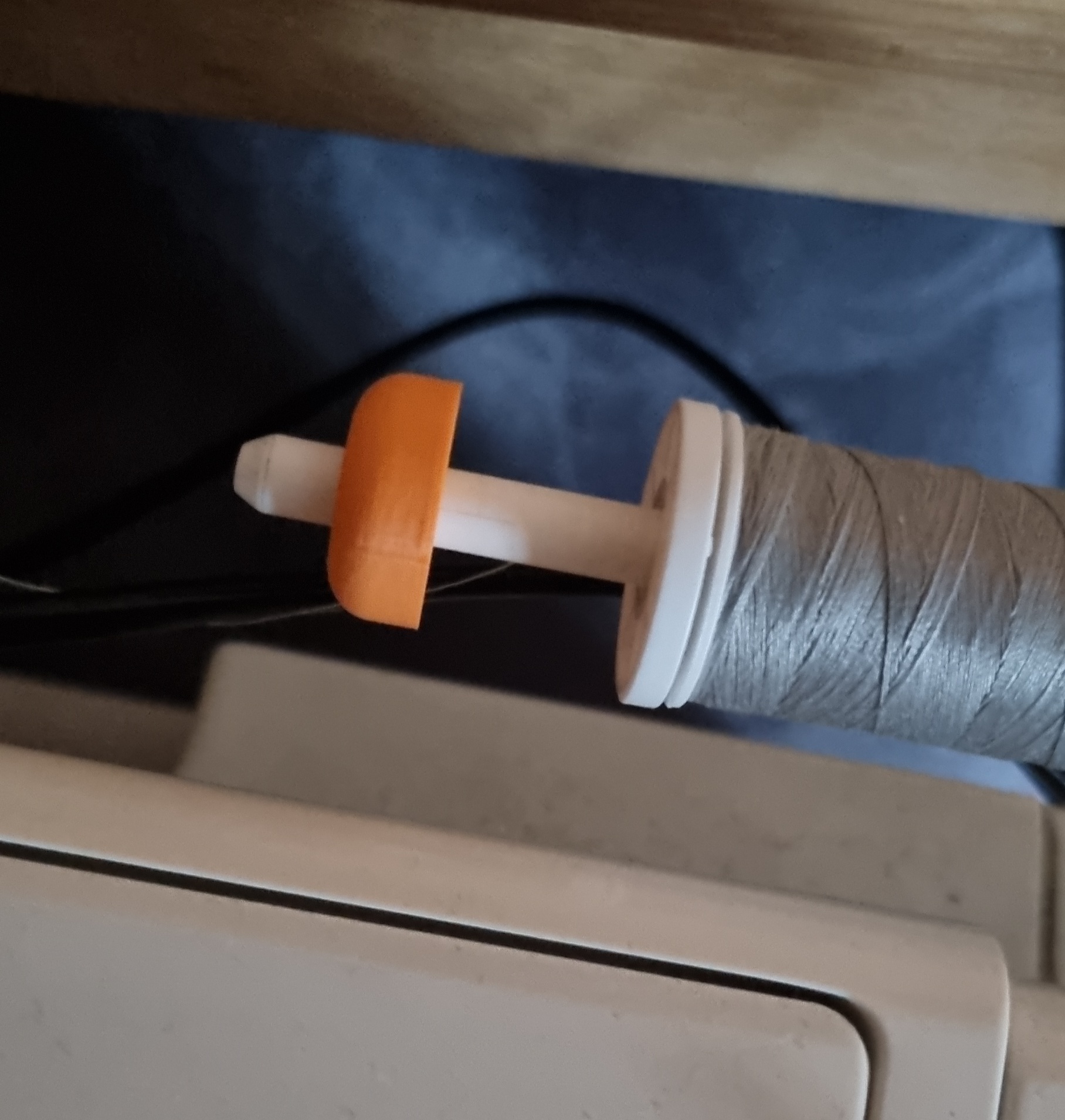 Singer 5810 sewing machine spool cap by Dingezzz | Download free STL ...