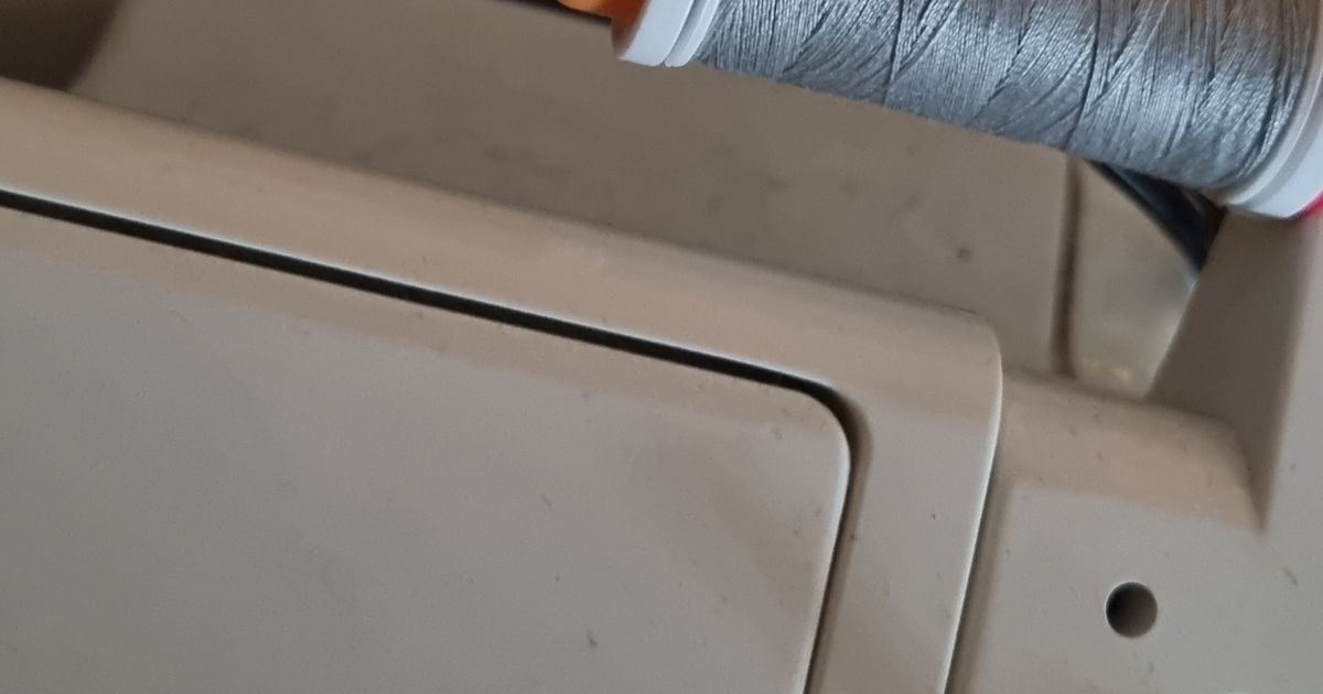 Singer 5810 sewing machine spool cap by Dingezzz | Download free STL ...