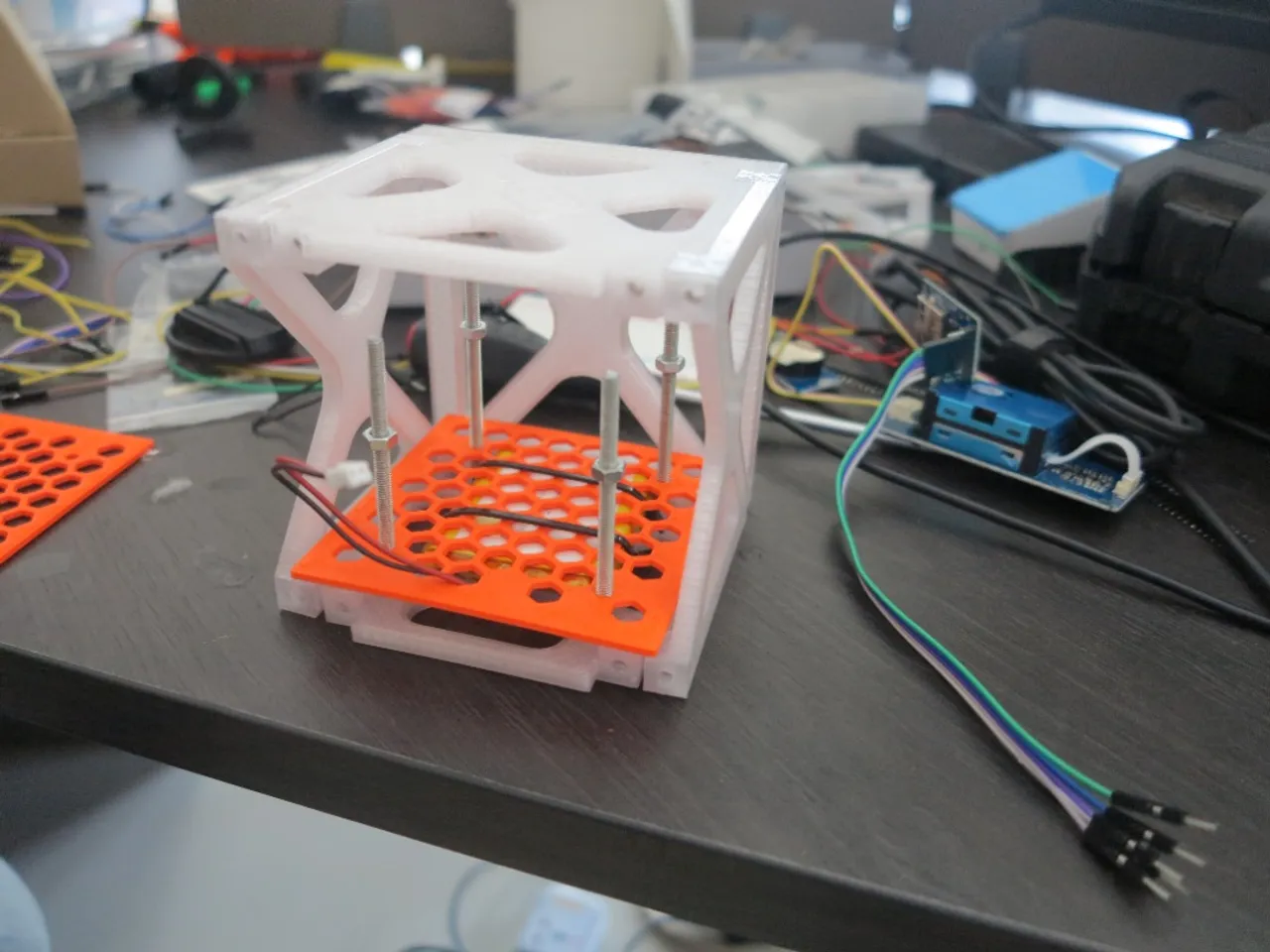 CubeSat v1.0 by Make3D Company Limited | Download free STL model ...