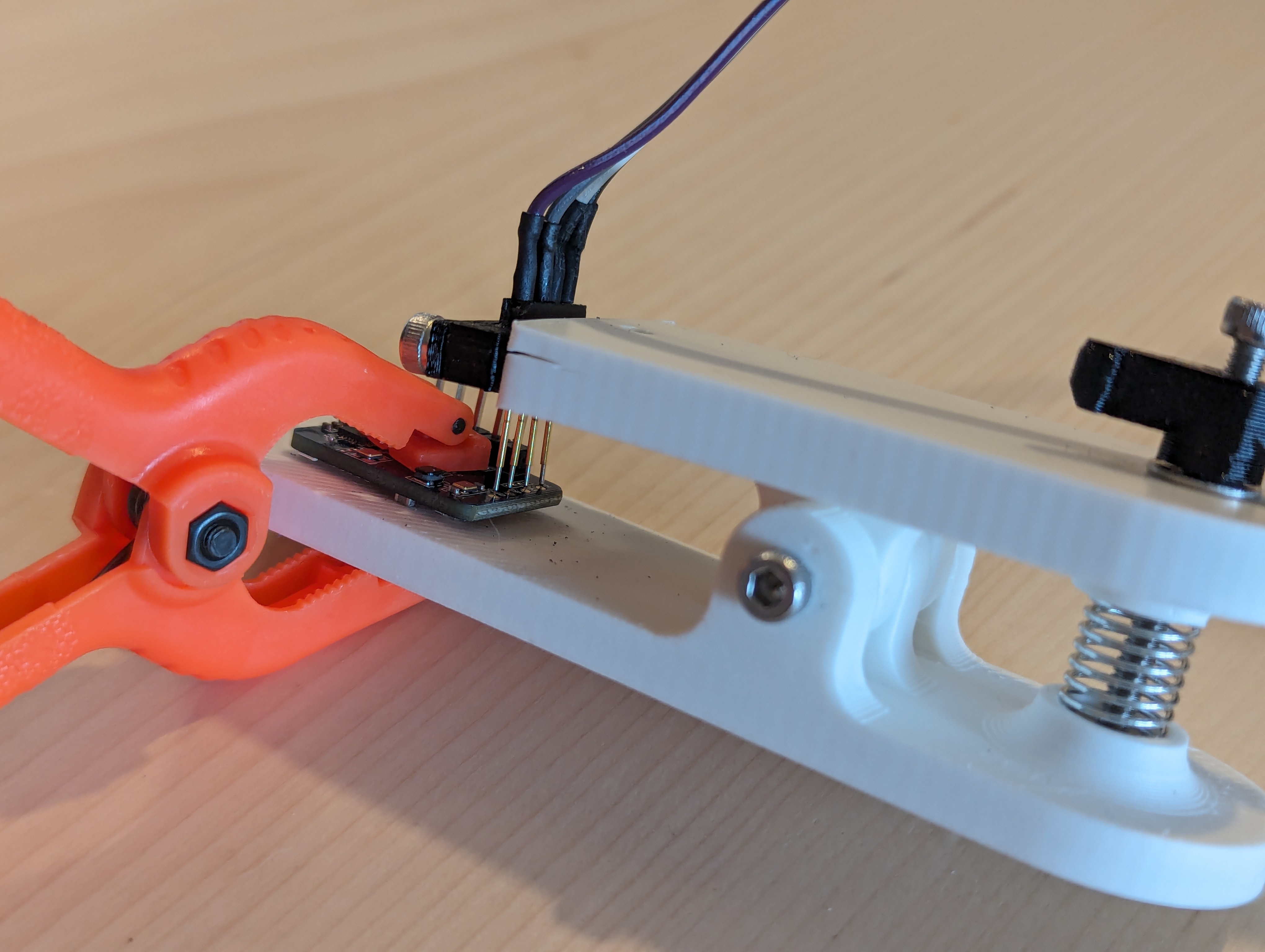 Pogo Pin Clamp by flurl | Download free STL model | Printables.com