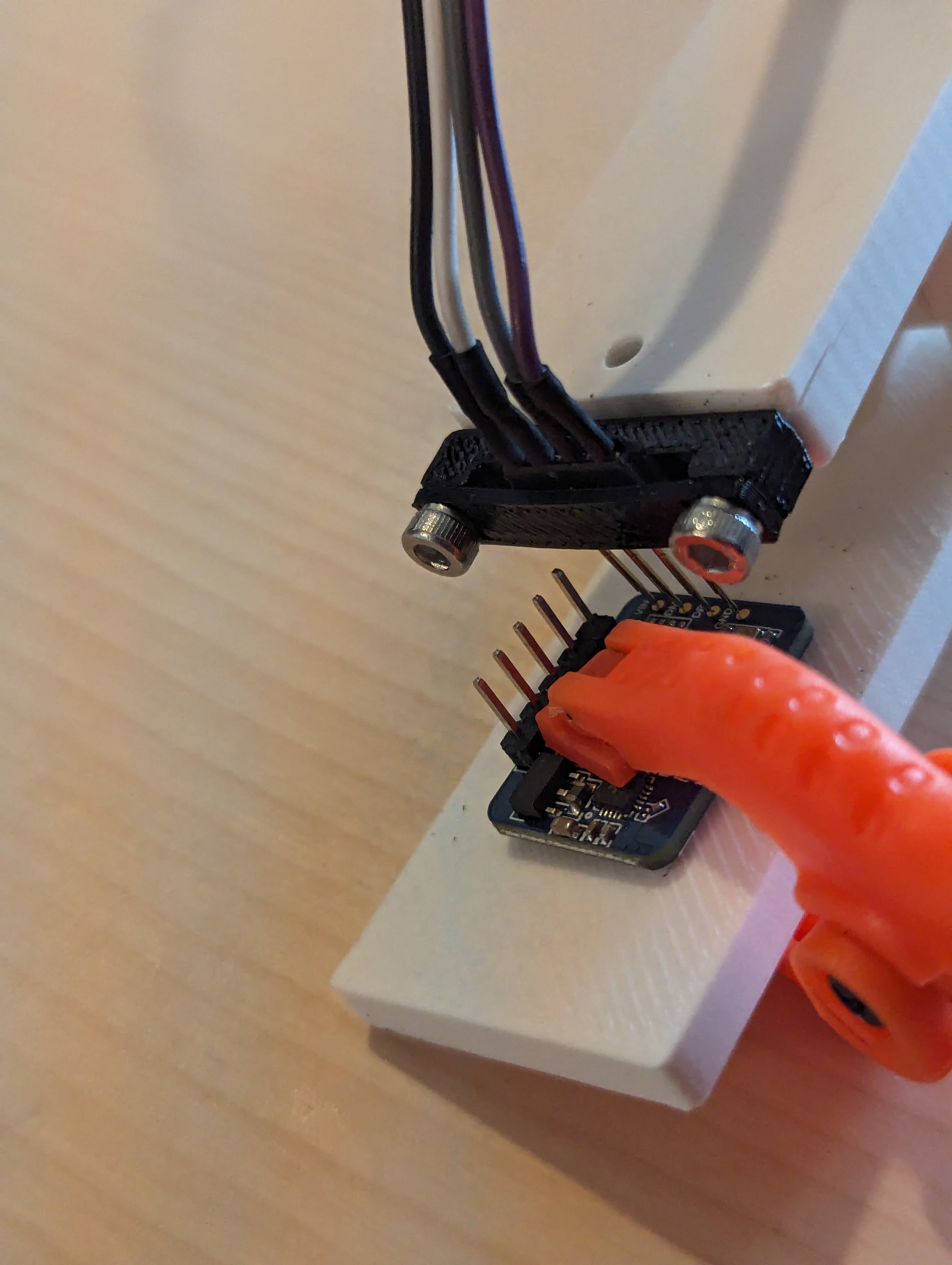 Pogo Pin Clamp by flurl | Download free STL model | Printables.com