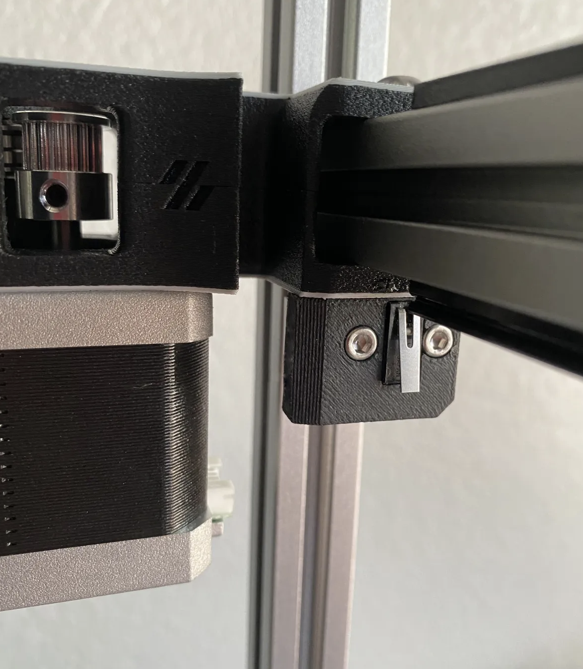 Voron Trident Y end stop Remix (Magic Phoenix MPX CBT) by FeveredMind ...