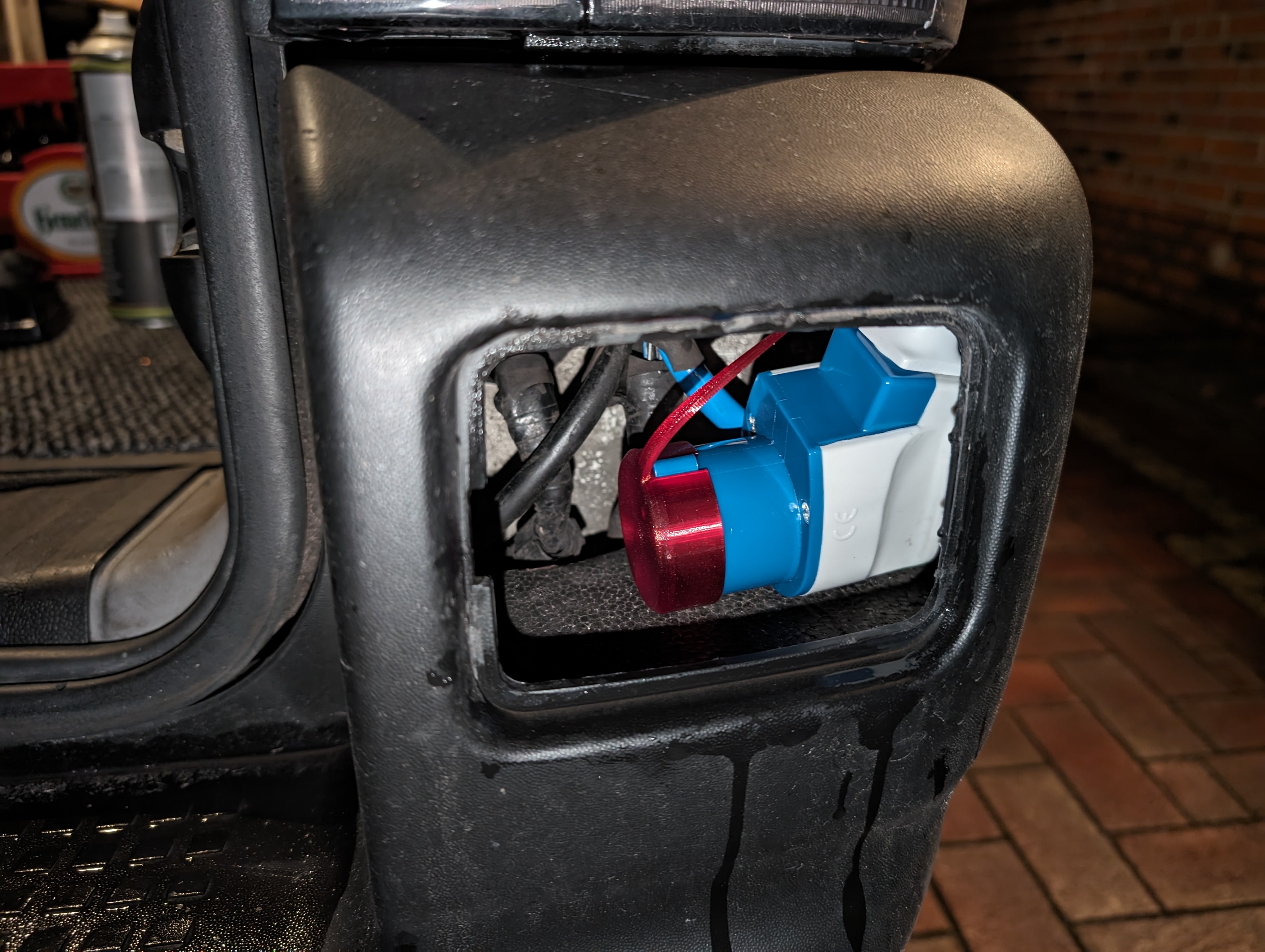 CEE 230V Camping Plug Cover par Peaceman1995 | Téléchargez gratuitement ...