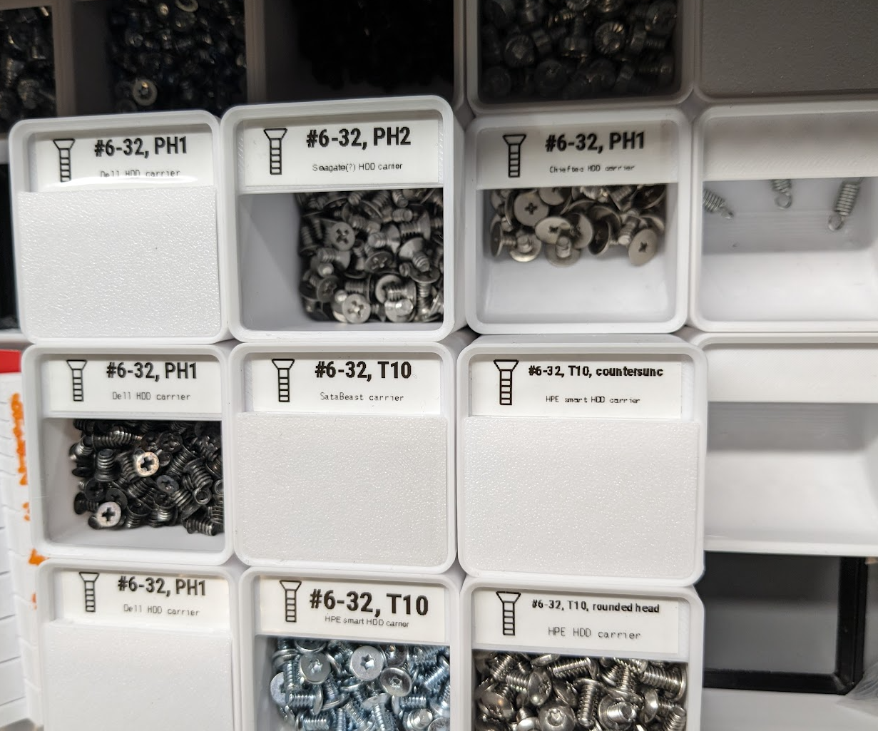 Lid for 1x1 Gridfinity bin with label by Shellgame | Download free STL model | Printables.com