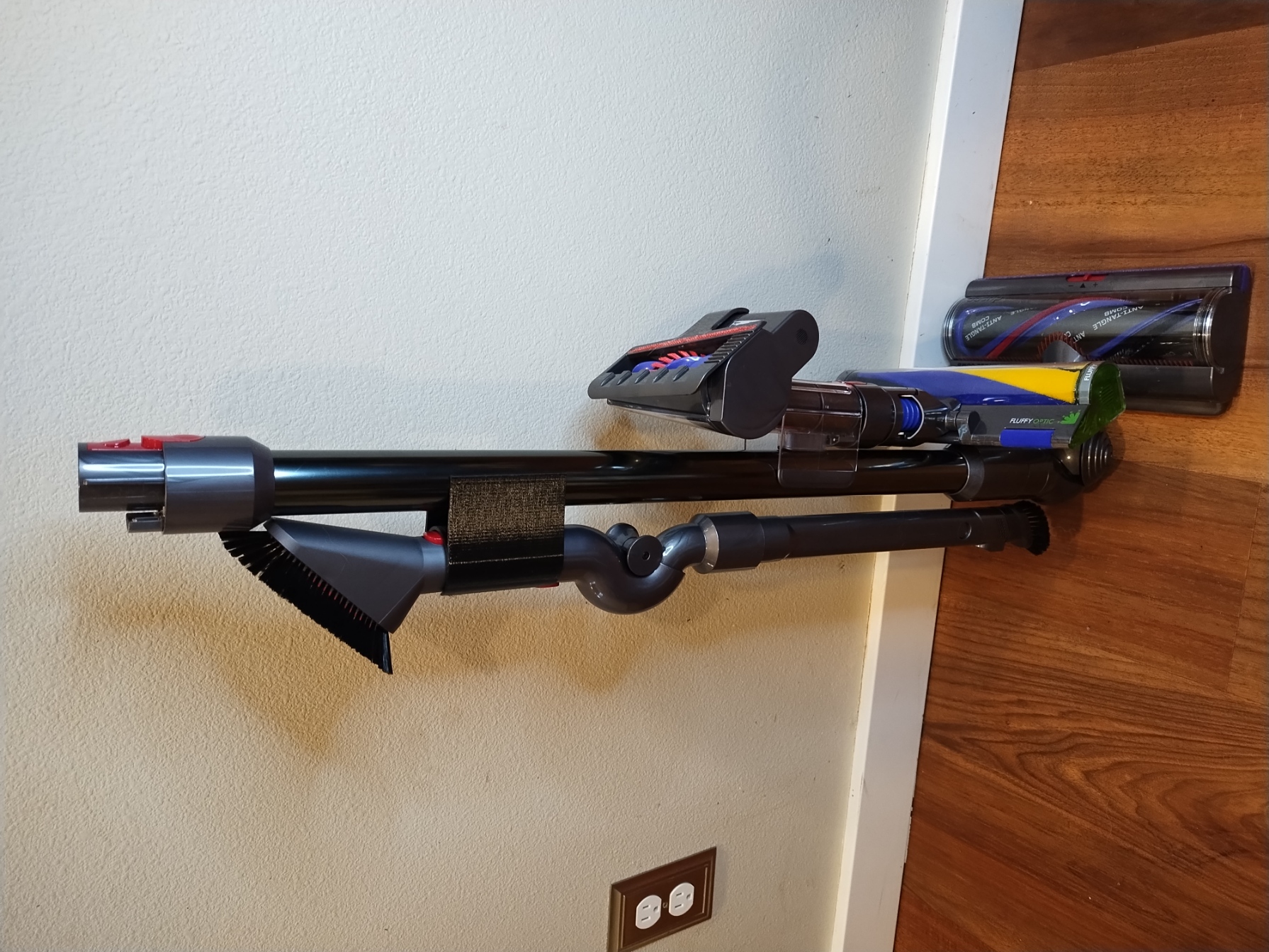 Improved Dyson V15 accessory clip for long tube by DockGuy | Download ...