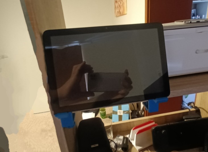 Screw mount tablet holder by Antonín JUDYTKA | Download free STL model ...