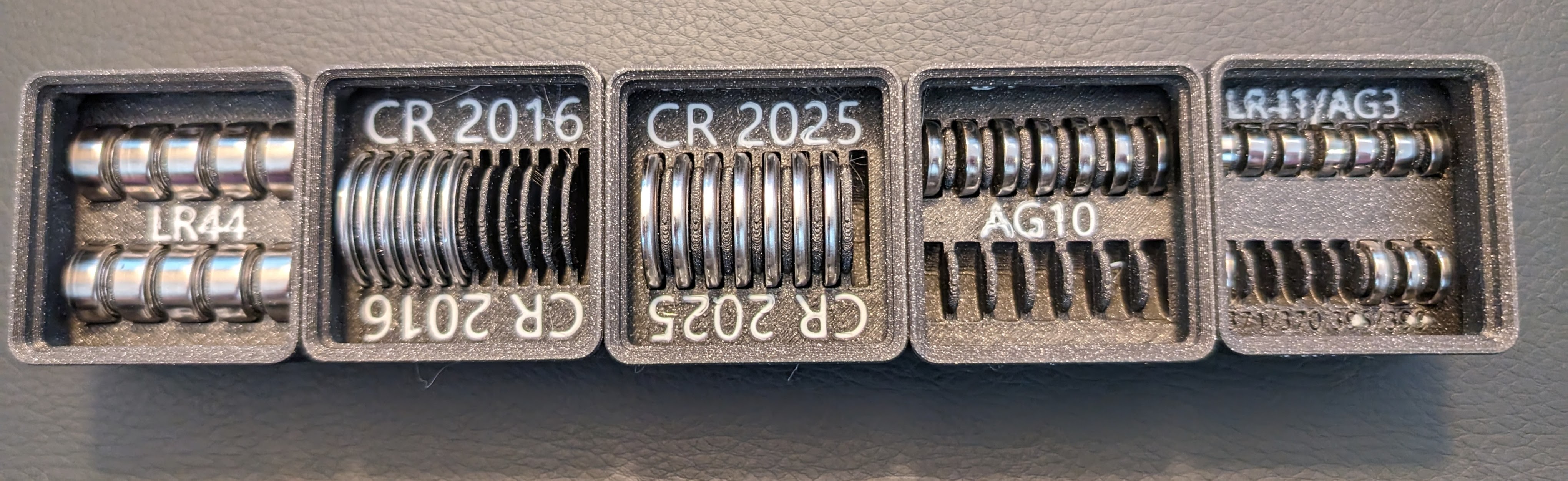 Labelled Coin cell battery boxes for Gridfinity by CYNNIX Inc ...