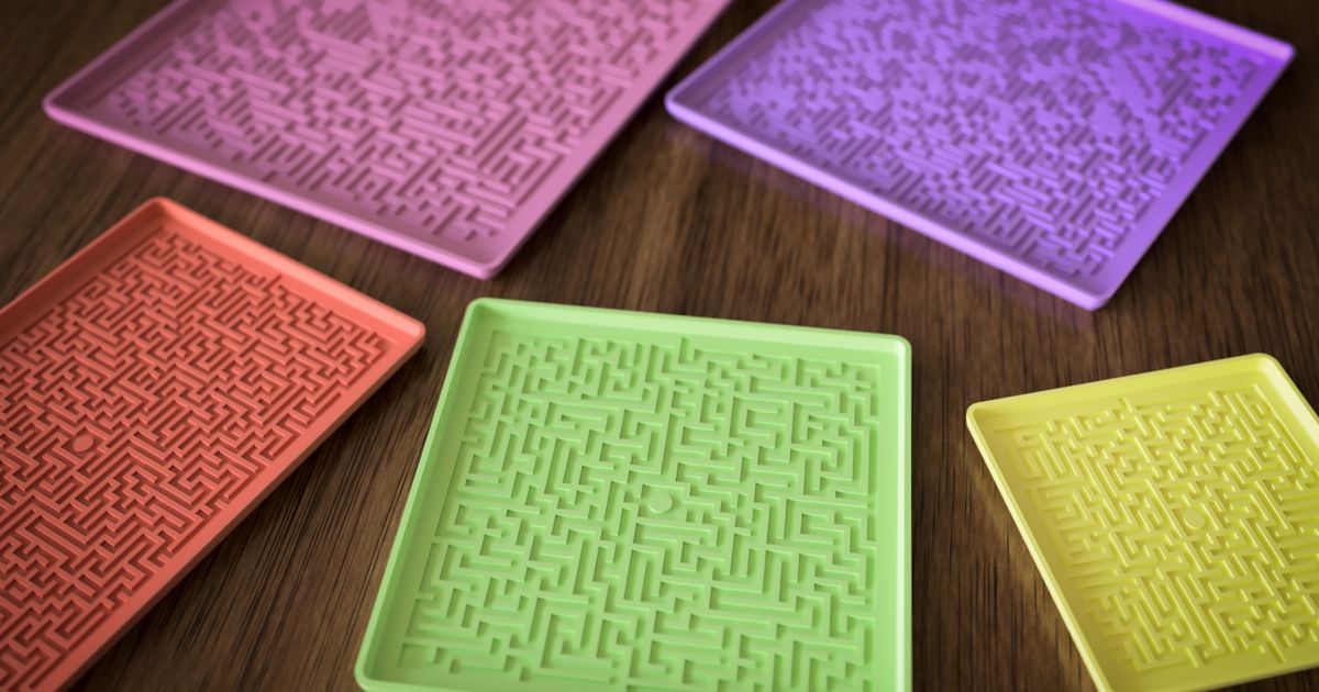 Tray with Labyrinth Pattern in Various Sizes by Lucky Resistor ...