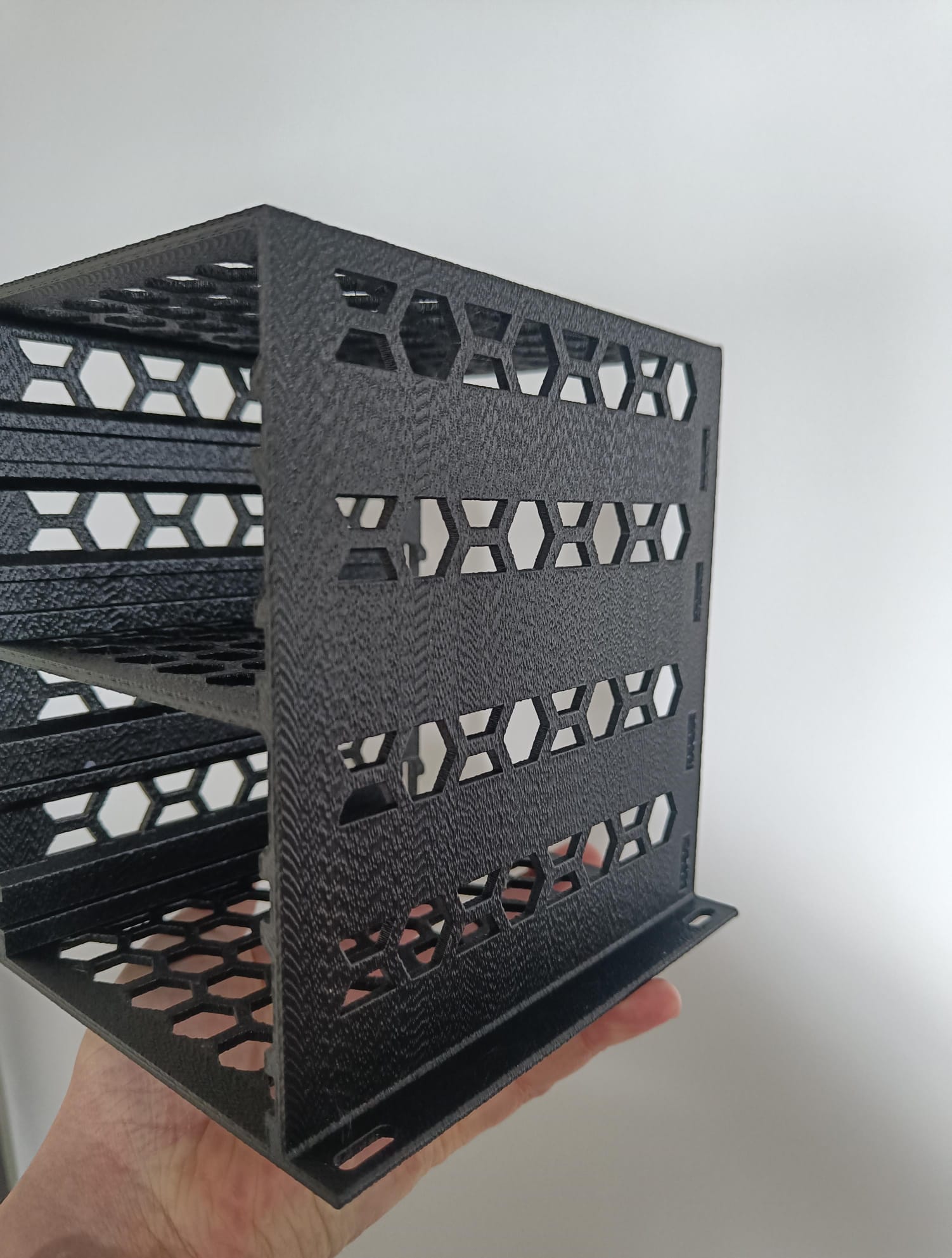 4 Bay 3.5" HDD Cage by JuicyLegend | Download free STL model ...