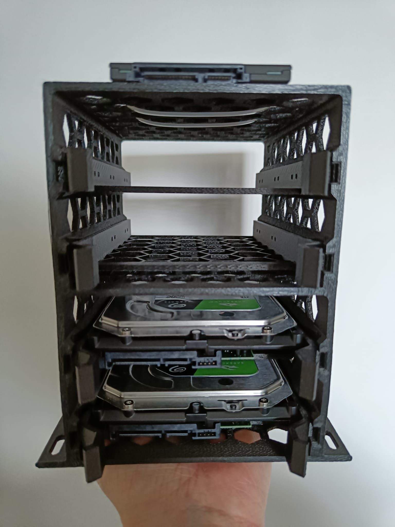 4 Bay 3.5" HDD Cage by JuicyLegend | Download free STL model ...