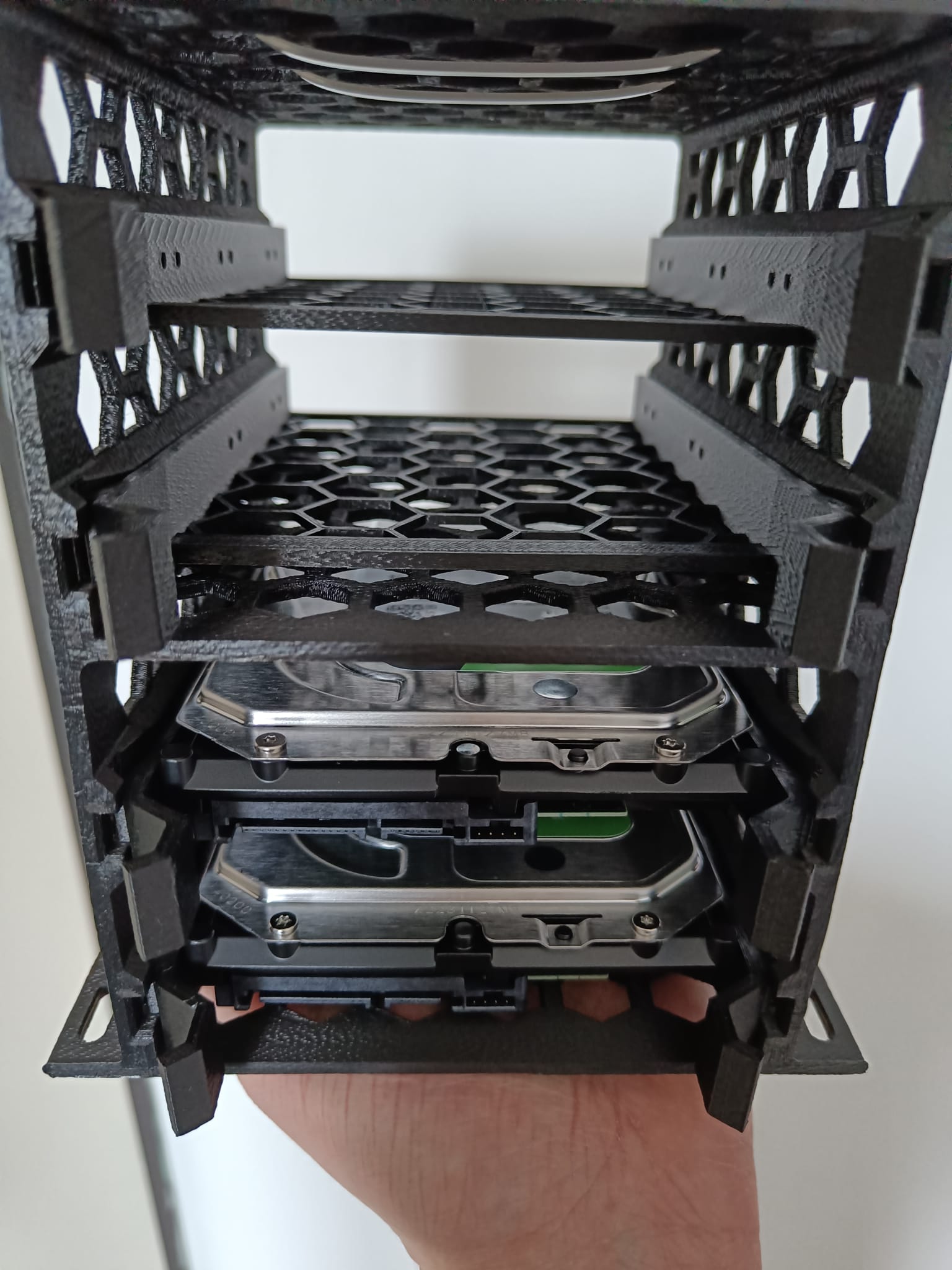 4 Bay 3.5" HDD Cage by JuicyLegend | Download free STL model ...