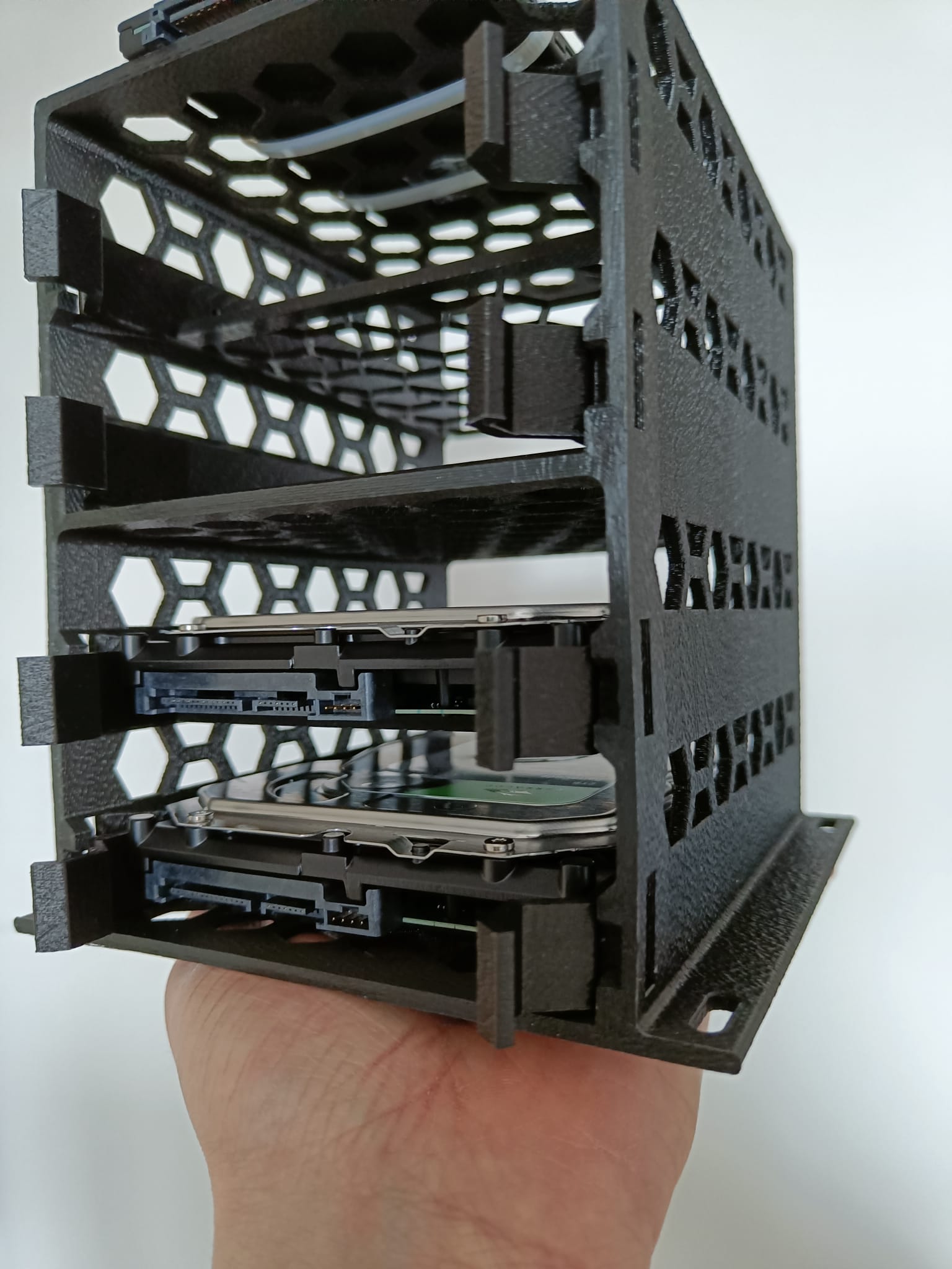 4 Bay 3.5" HDD Cage by JuicyLegend | Download free STL model ...