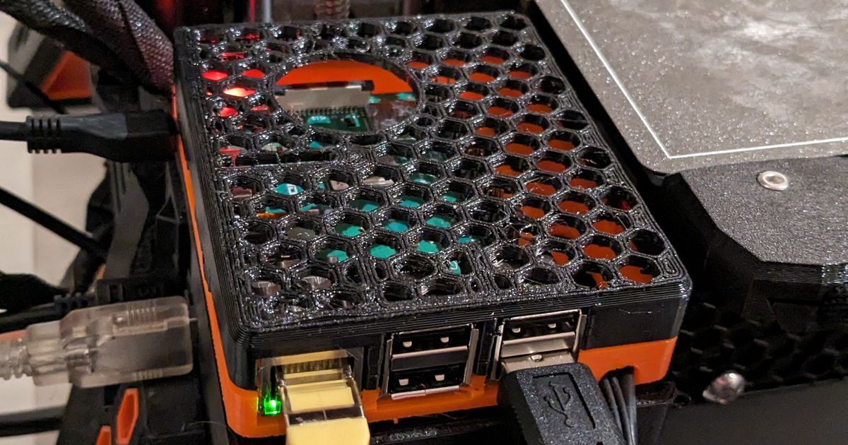 Prusa Mini Raspberry Pi 3B/3B+ Case by Spoonedtooth | Download free STL ...