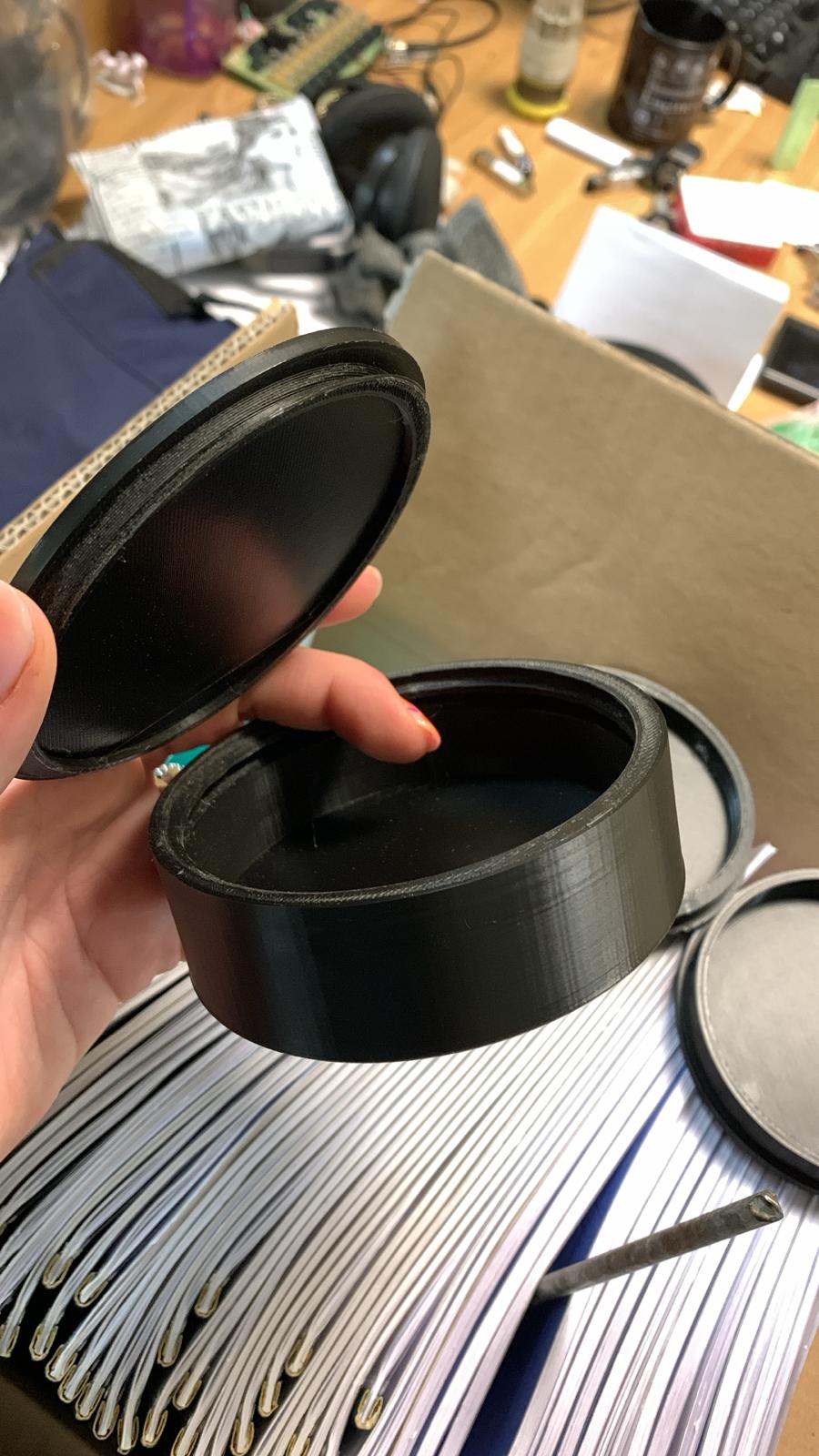 Round case with thread cup by Sznetwork.systems | Download free STL ...