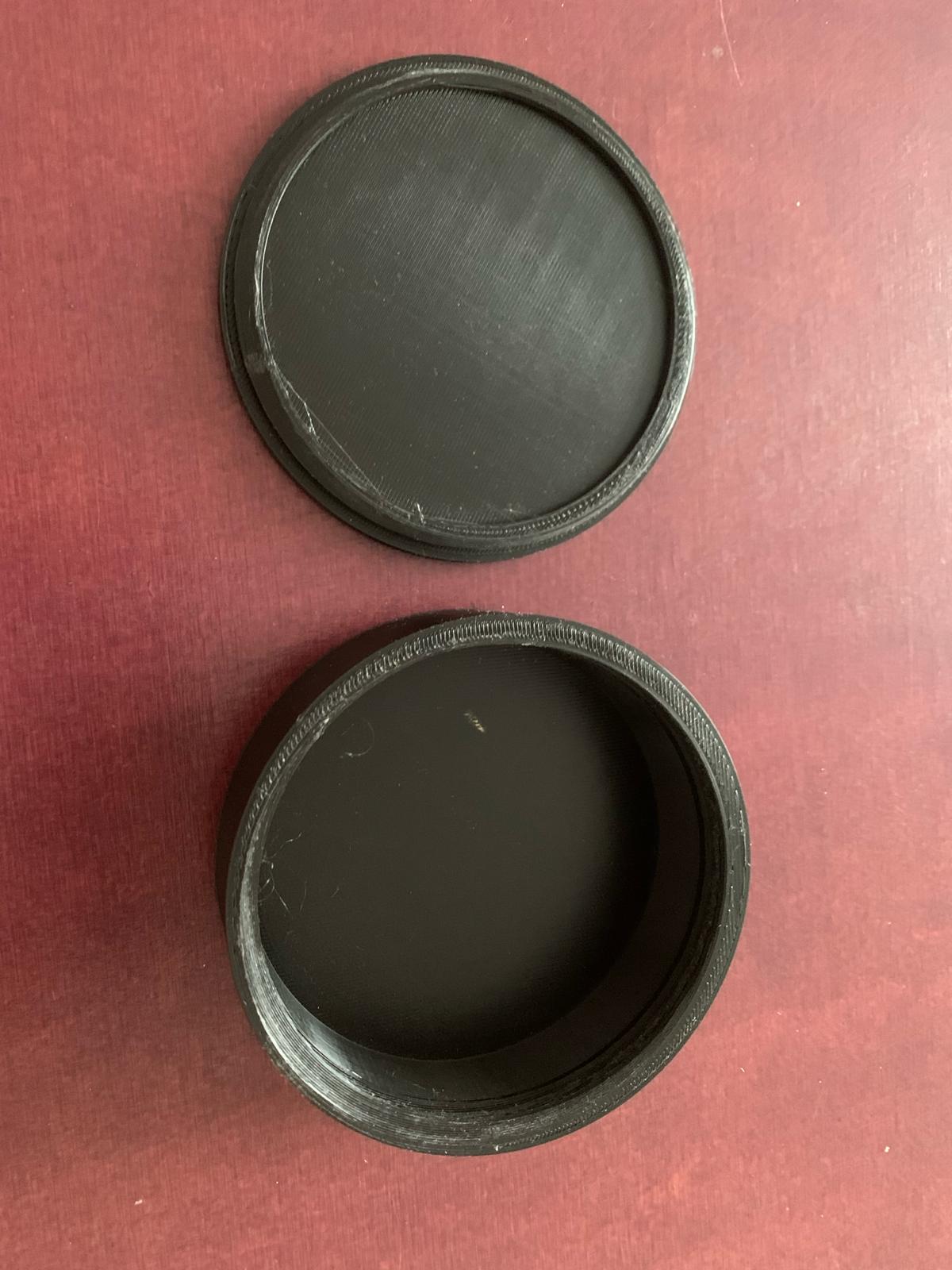 Round case with thread cup by Sznetwork.systems | Download free STL ...