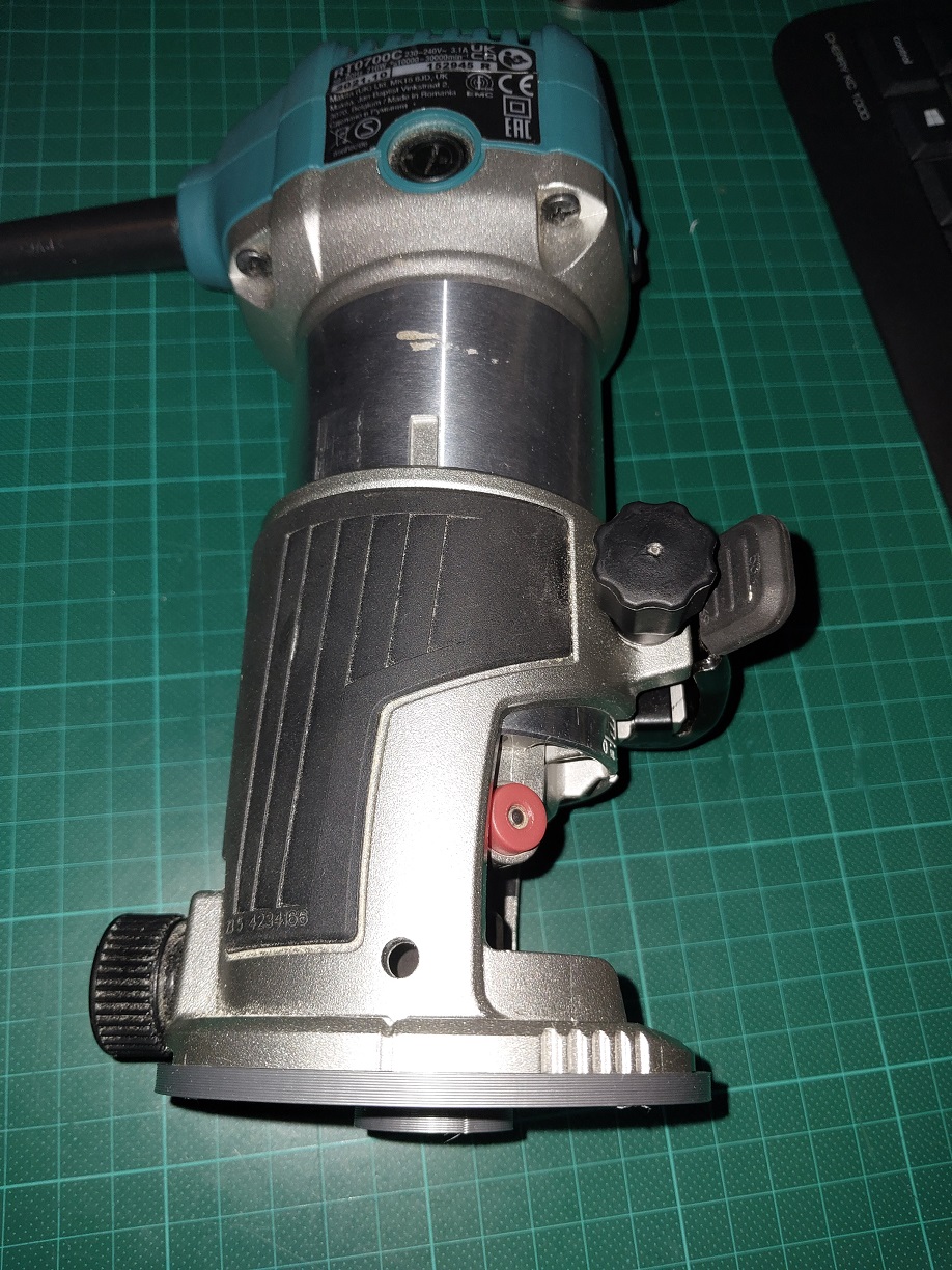 Guide bushing for Makita RT0700C by Simon Theys | Download free STL ...