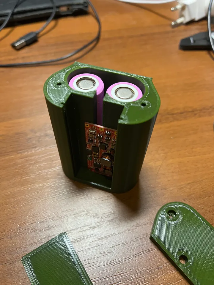 2s 18650 UPS/Battery enclosure by Владислав Білецький | Download free ...
