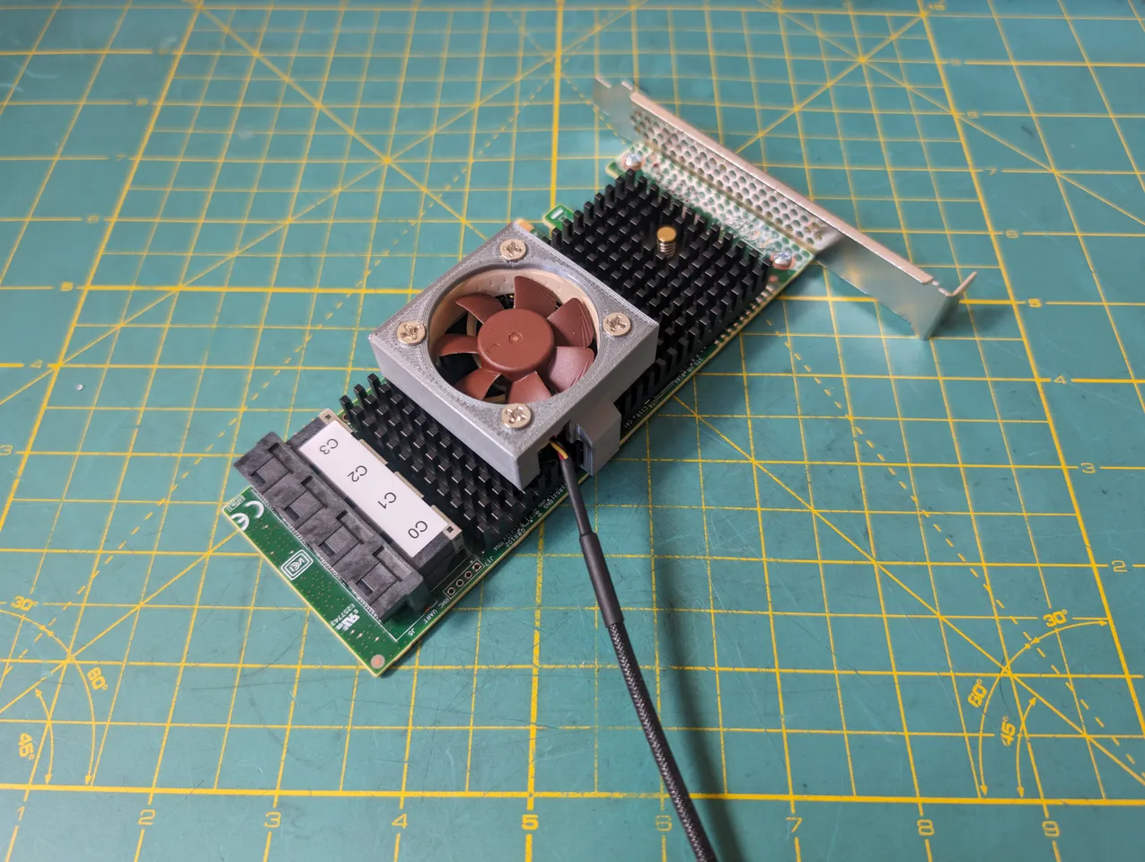 LSI 9400-16i Noctua NF-A4x10 Fan Shroud by handro | Download free STL ...