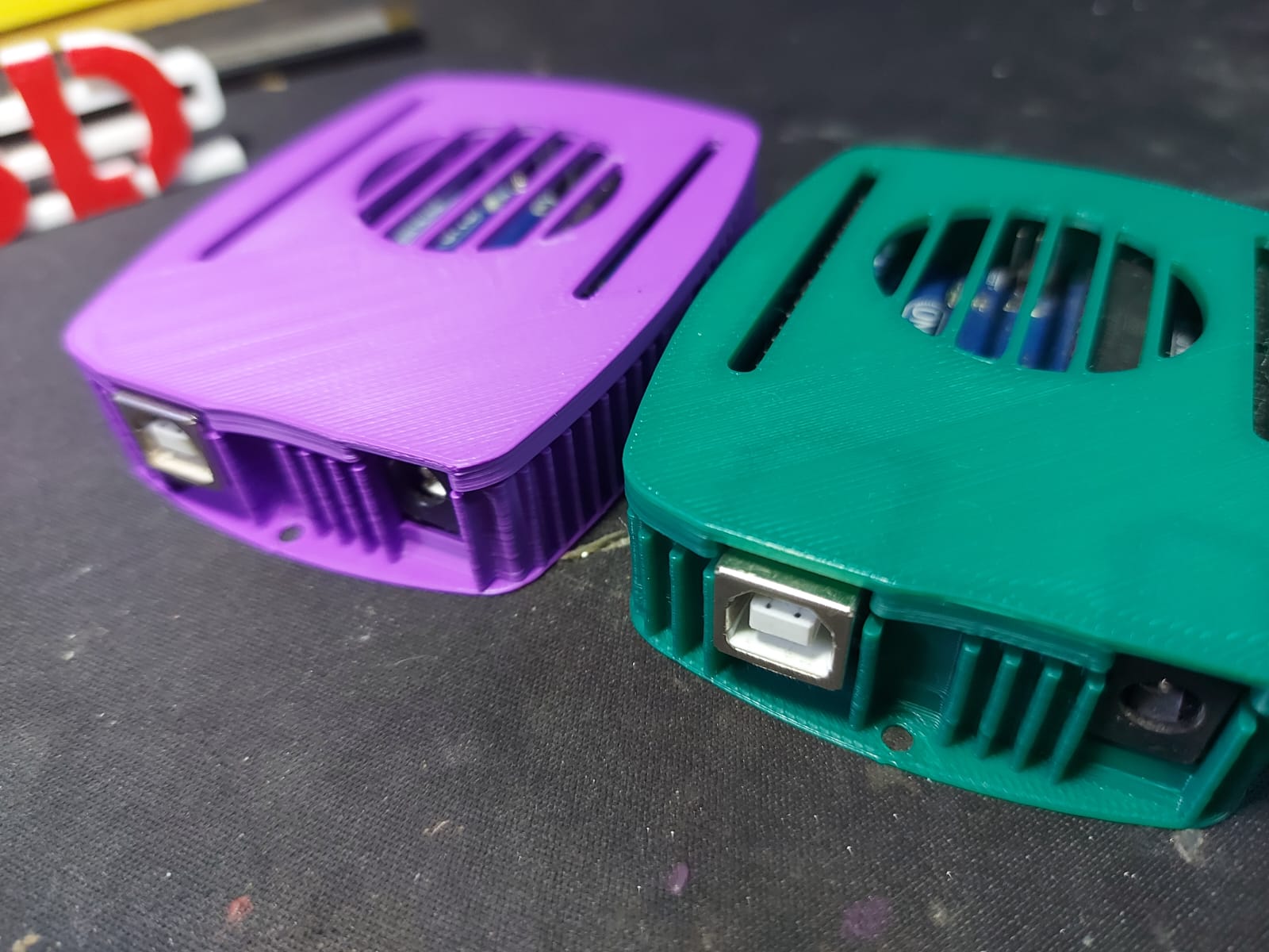 Caja con bisagra Arduino UNO R3 (case) por Mauricio Pereyra | Descargar ...