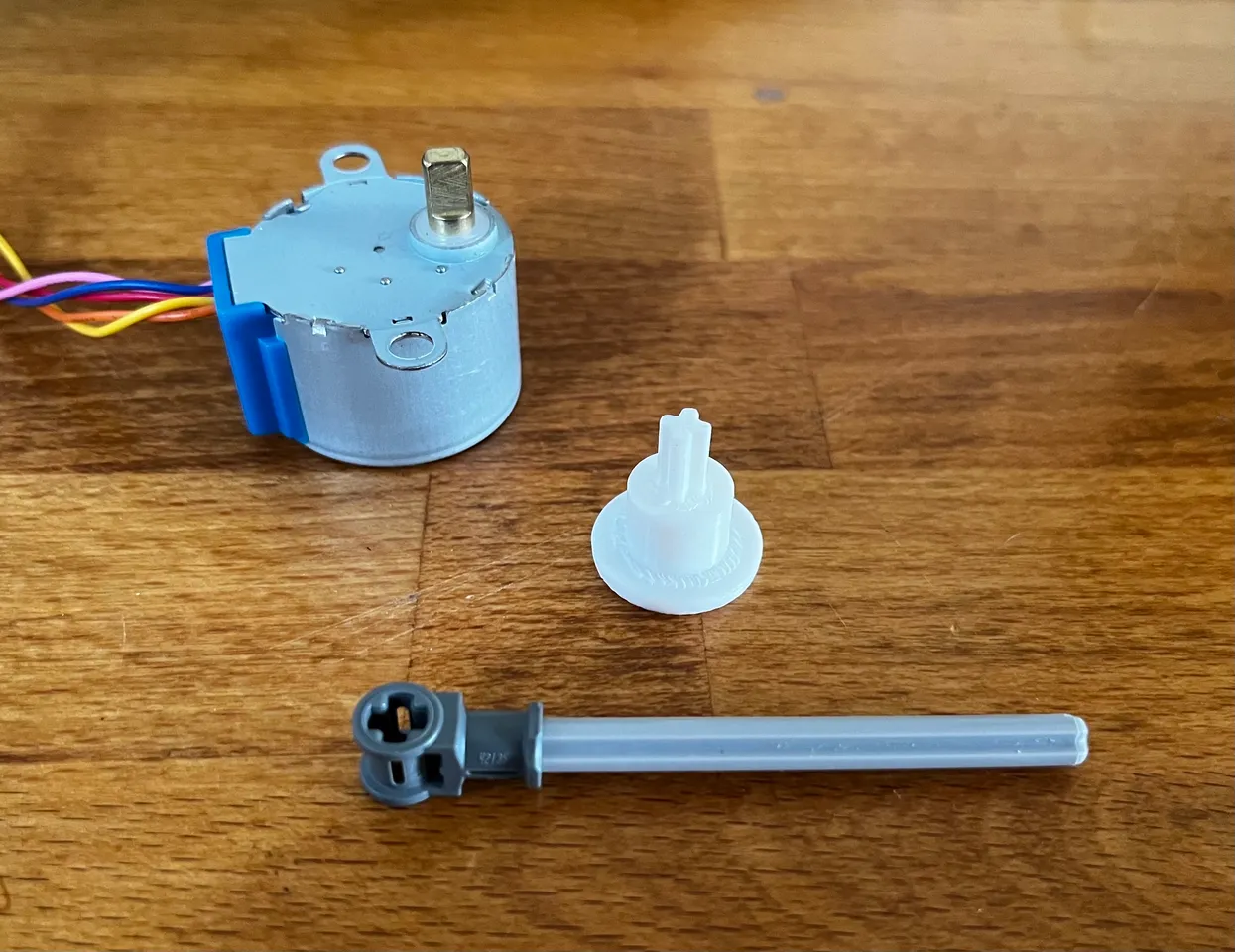 28BYJ-48 stepper to Lego Technic adapter by Agata | Download free STL ...