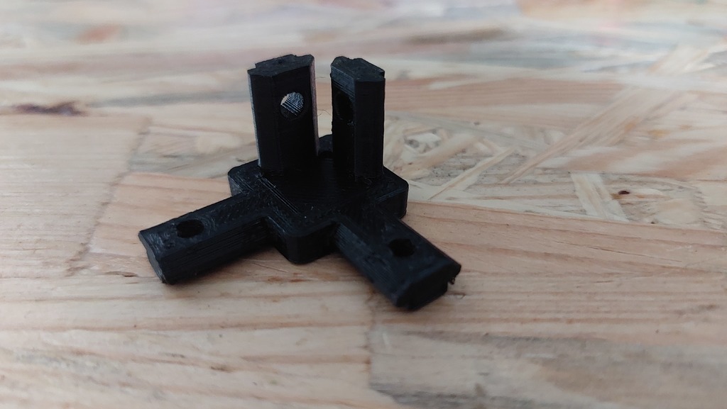 3 Way 2020 Corner Connector by Cocoanix Designs | Download free STL ...