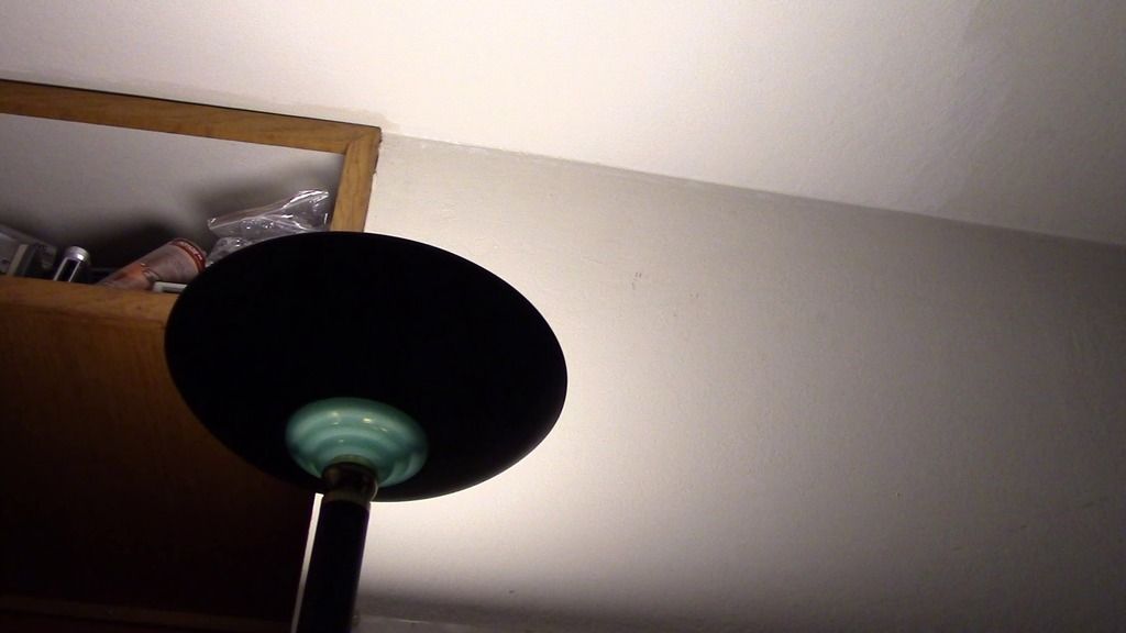 Round LED lamp standoff by 4Crawler | Download free STL model ...
