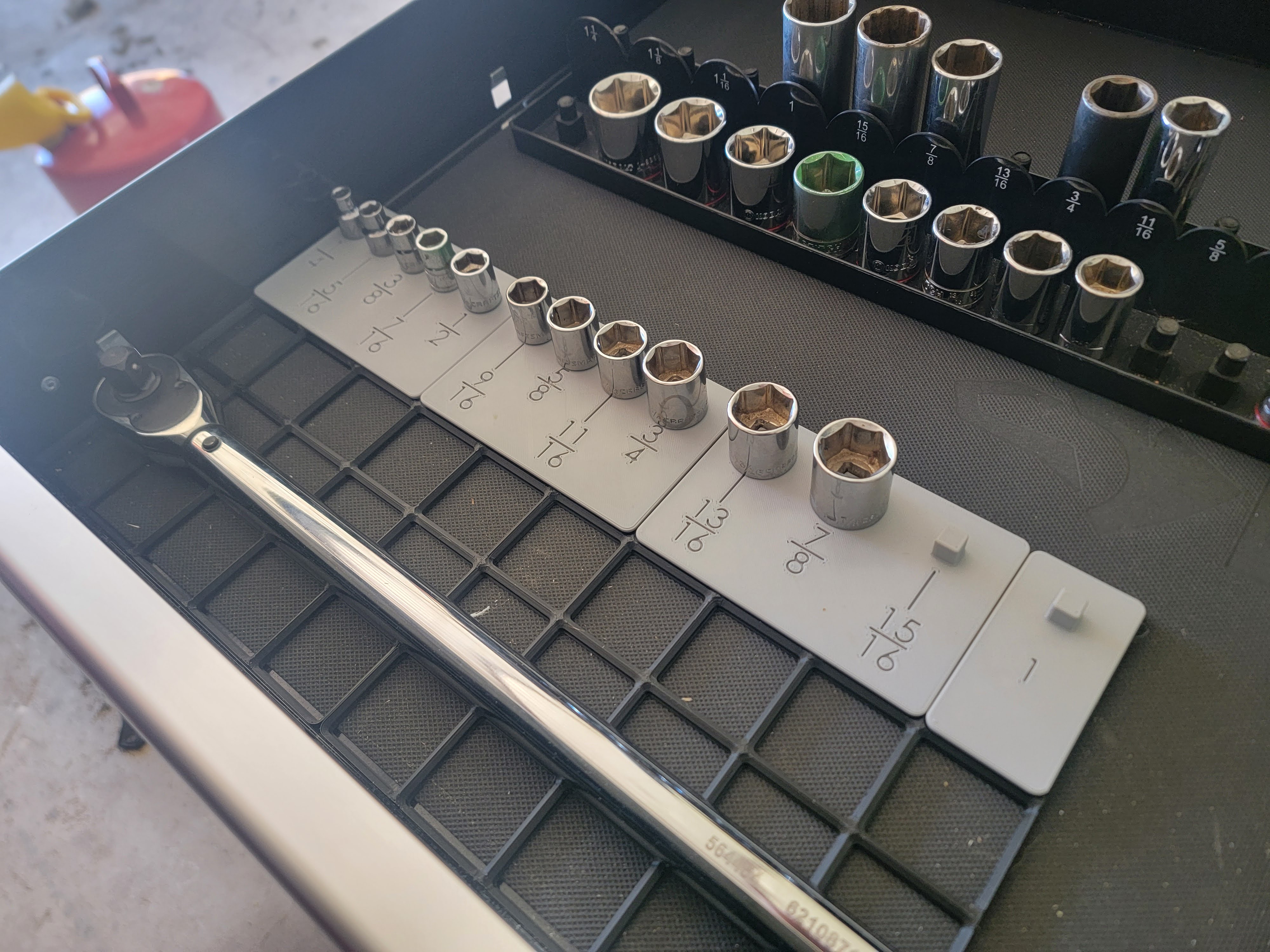 3/8 Gridfinity Universal socket holder for standard sockets by Ian Cox ...