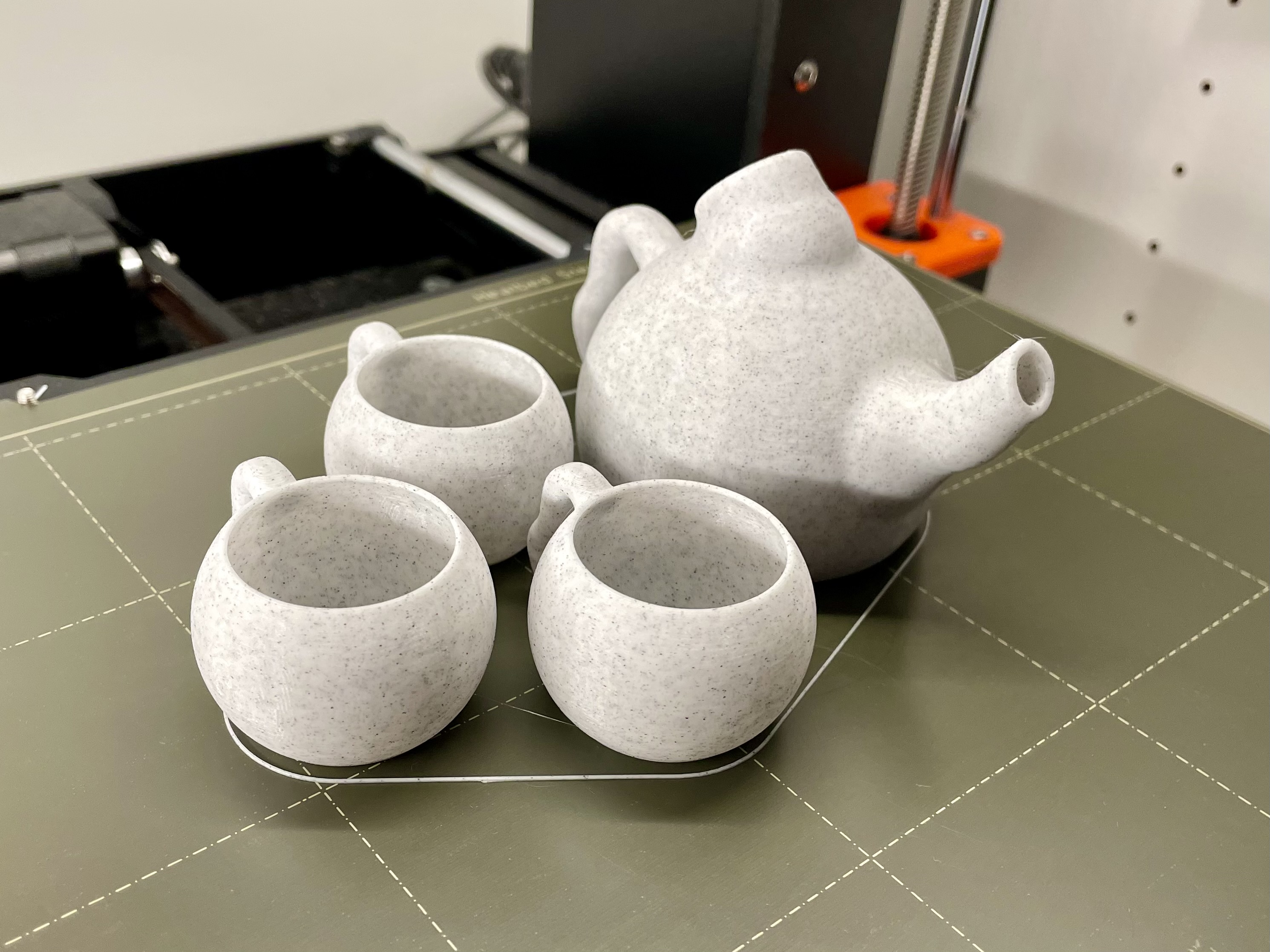 Water spraying Teapot with cups by Silfer | Download free STL model ...
