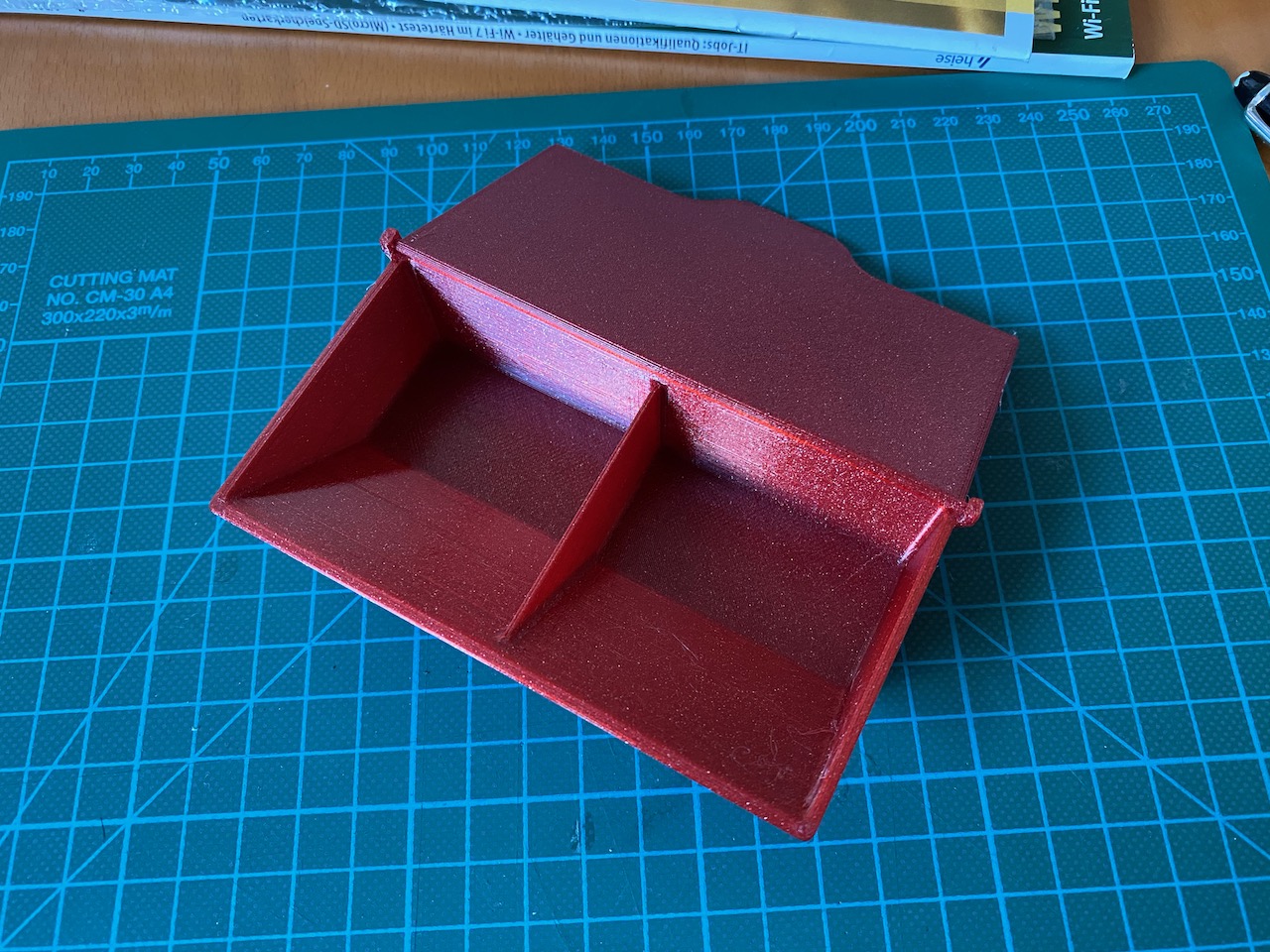 Segmented box with spout and lid for honeycomb storage wall system (HSW ...