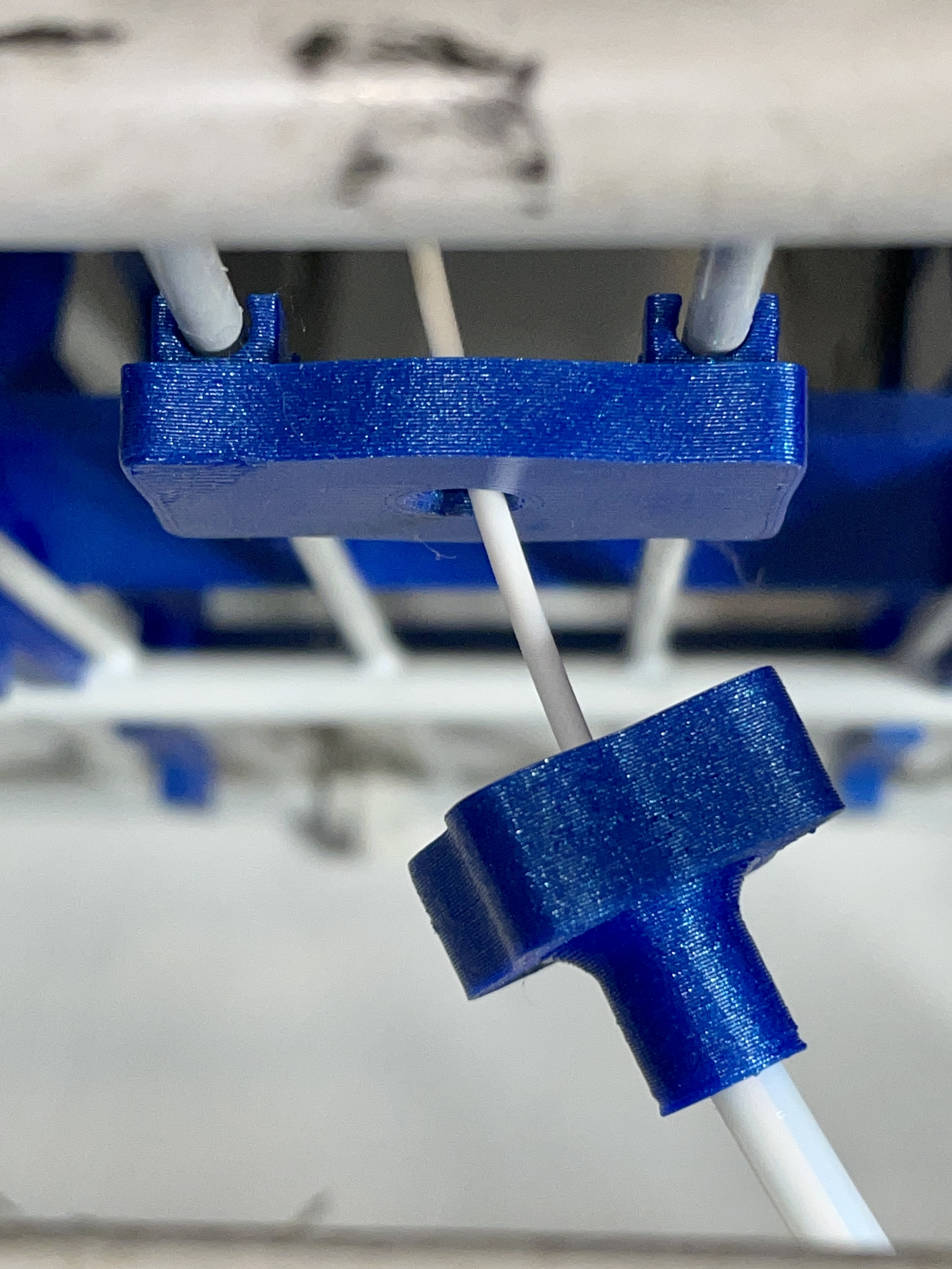 Magnetic PTFE couplers with wire shelving brackets by Marc | Download ...