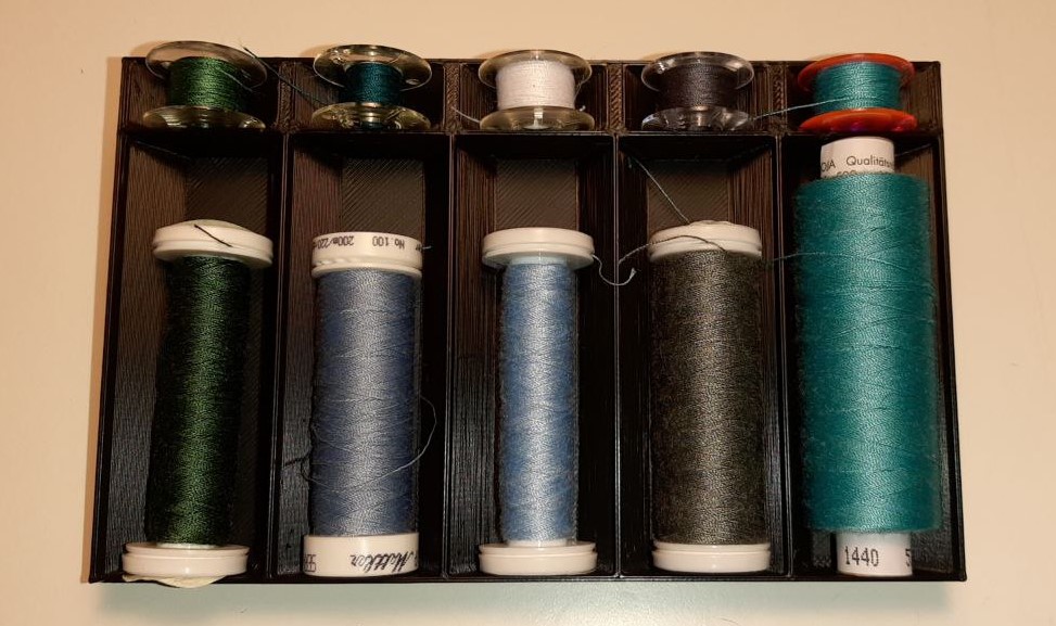 Sewing Thread Spool (Bobbins) Inserts with Matching Spool and Roll ...