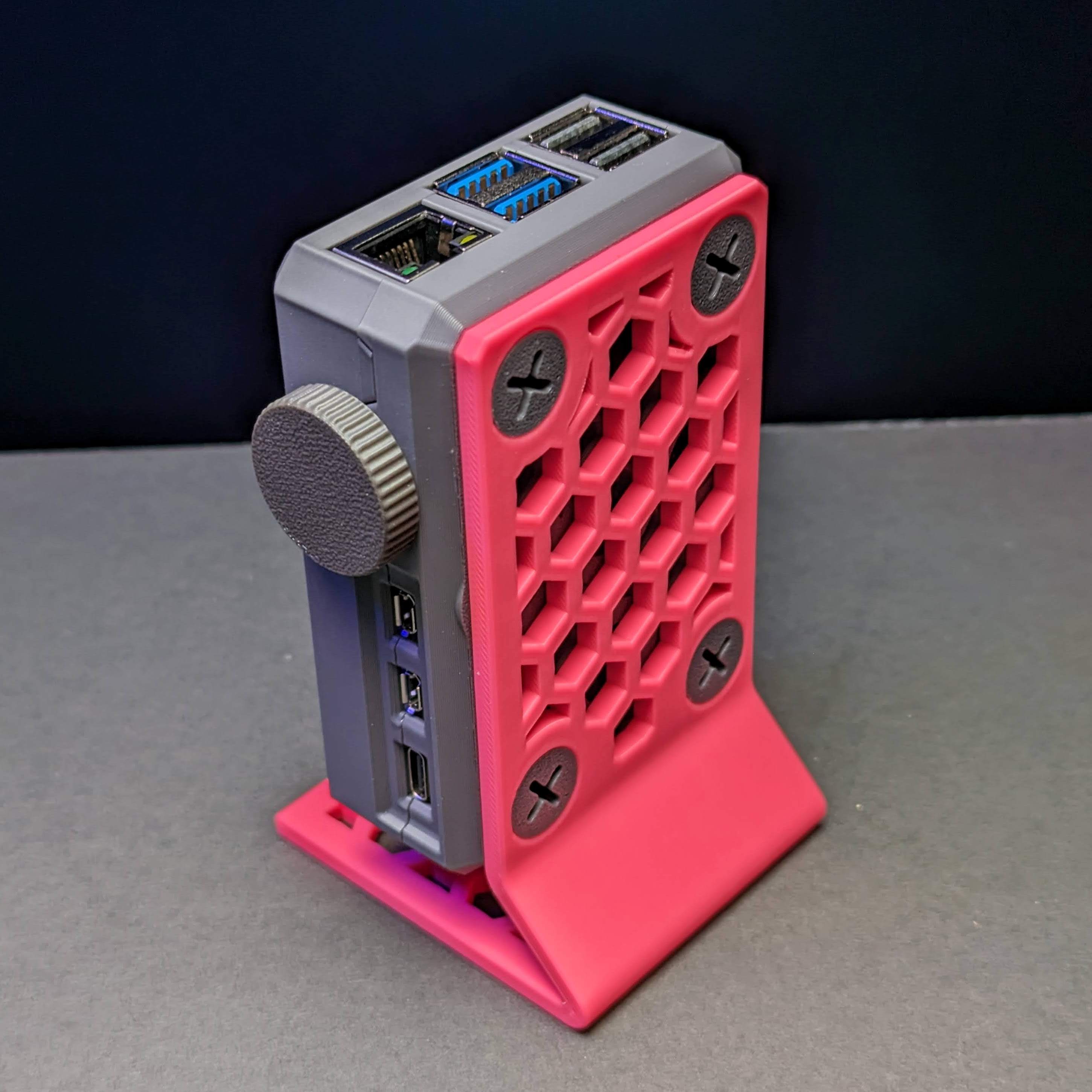 Raspberry Pi 5 Clamshell Case by Clockspring | Printables Store