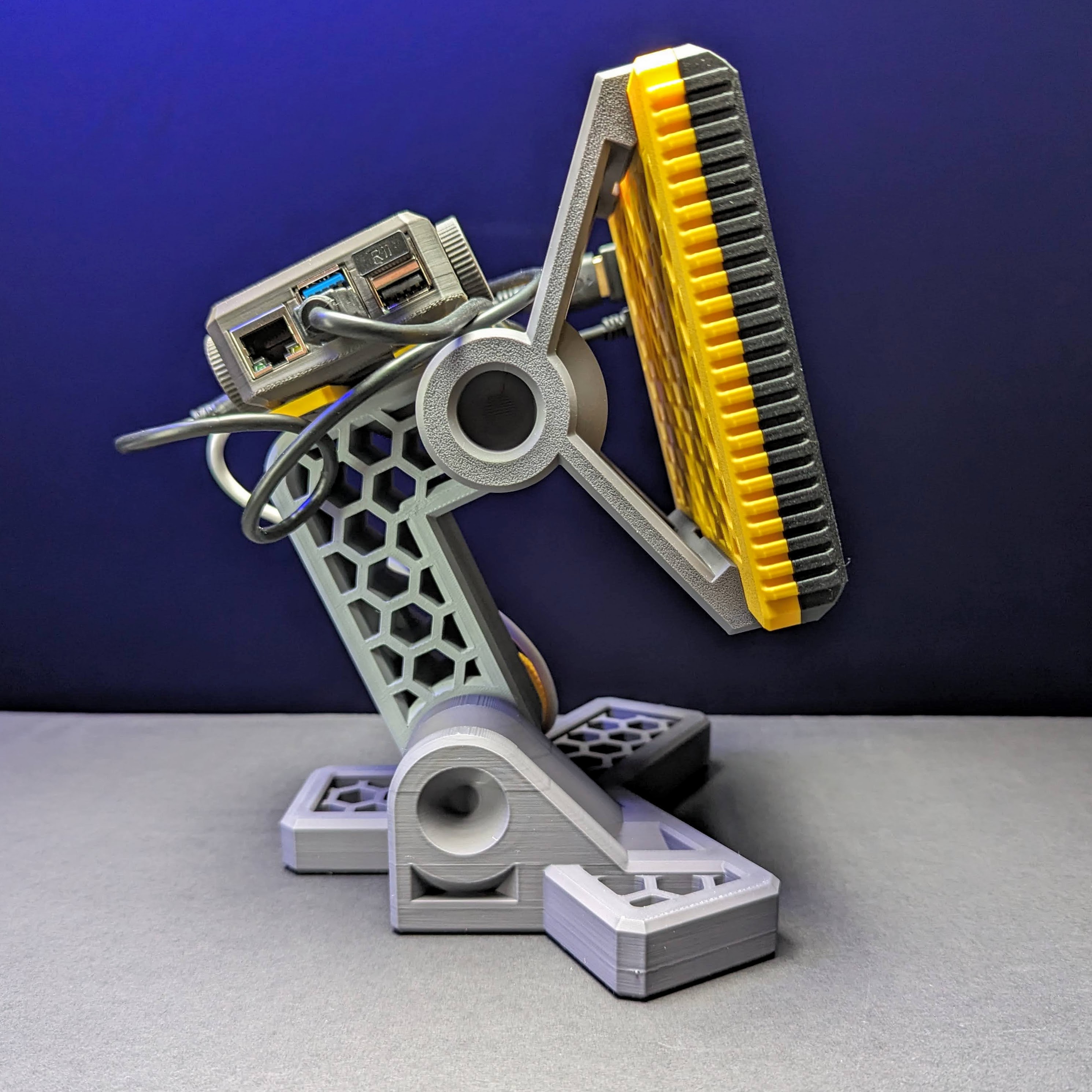 Raspberry Pi 5 Multiscreen Assembly by Clockspring | Printables Store