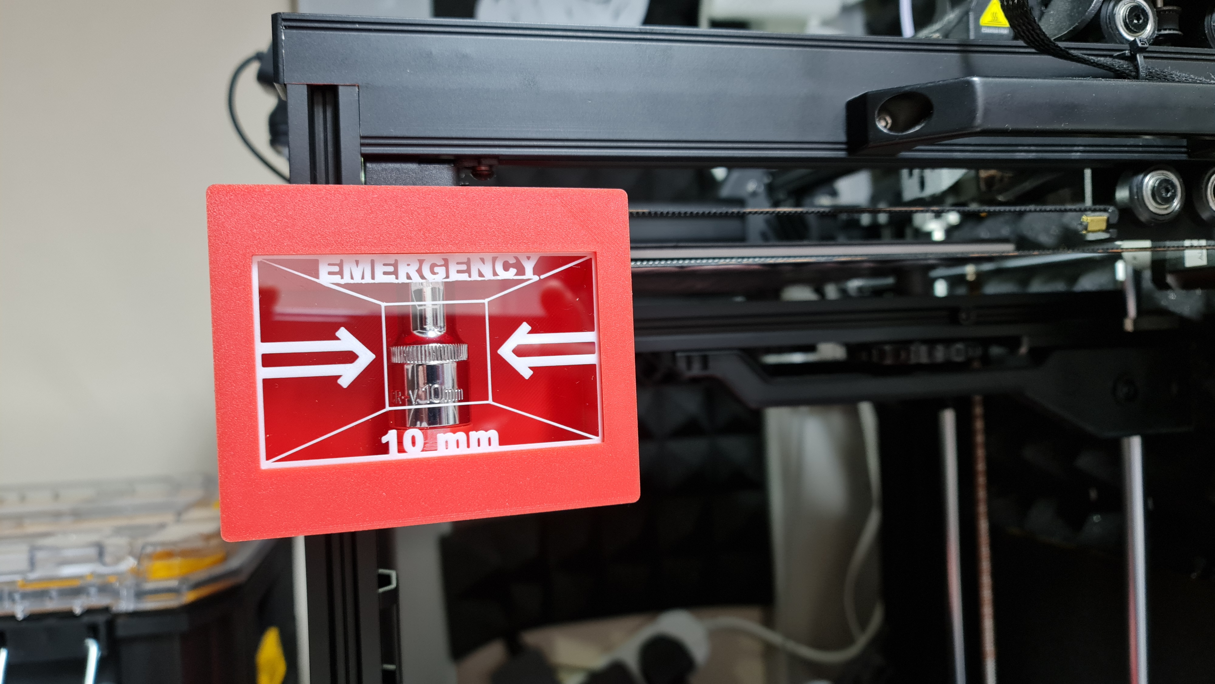 10mm socket emergency box display by Aleksej Pavlov | Download free STL ...